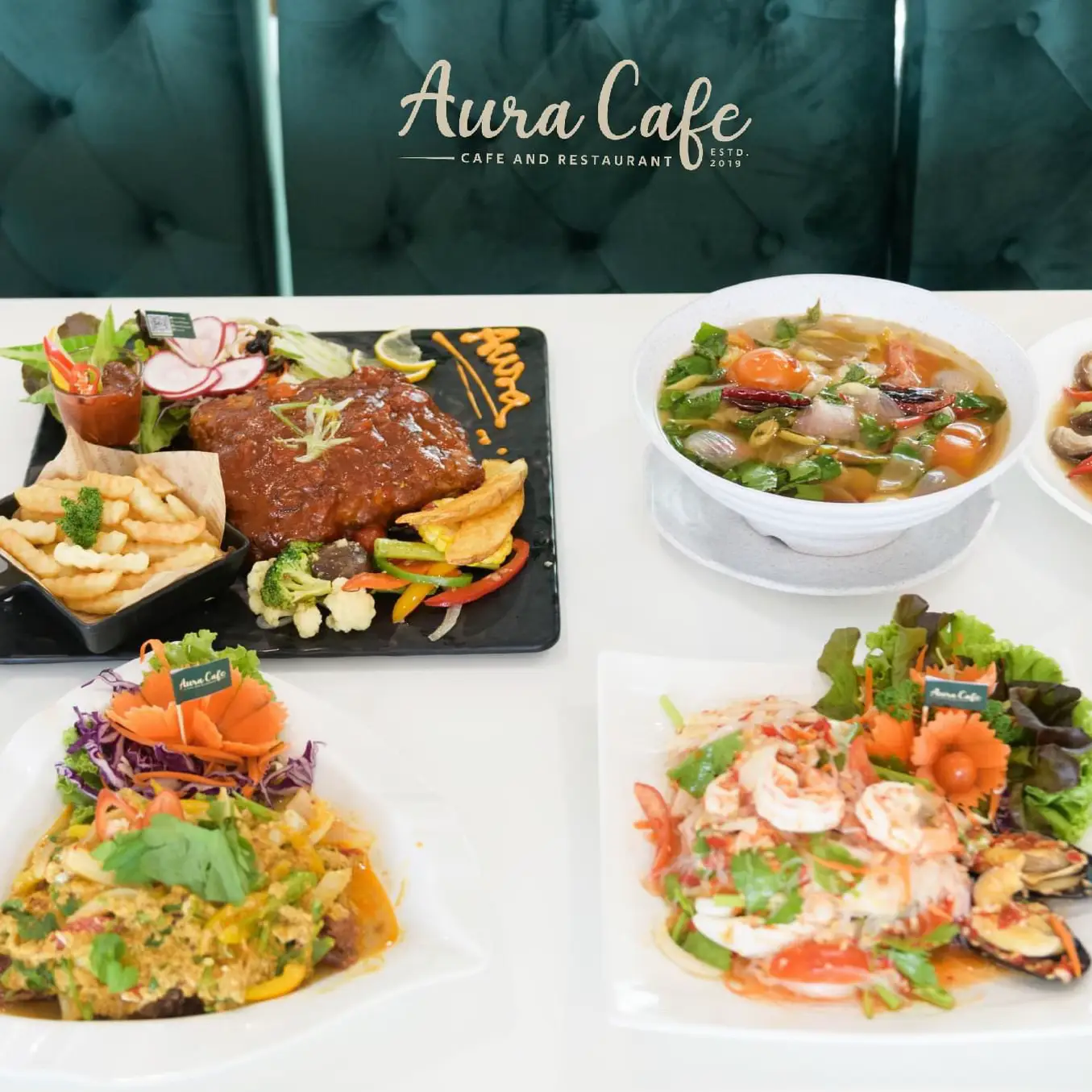 ร้านอาหารหลักร้อย วิวหลักล้าน 💗 | แกลเลอรีที่โพสต์โดย Aura Cafe | Lemon8