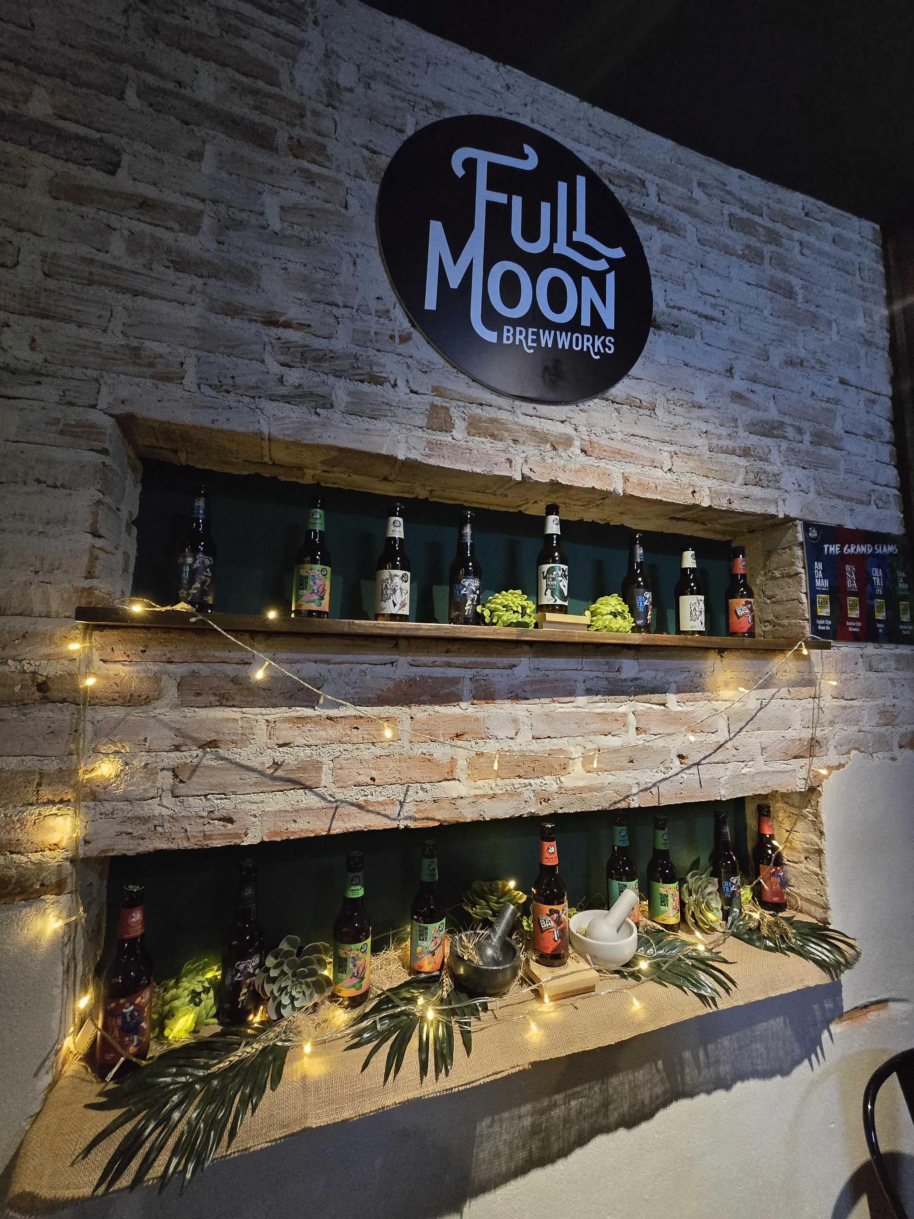 Full Moon phuket..Beer craft ที่สายเก็กฮวยมีฟองชอบ | แกลเลอรีที่โพสต์โดย Pupae BKK | Lemon8