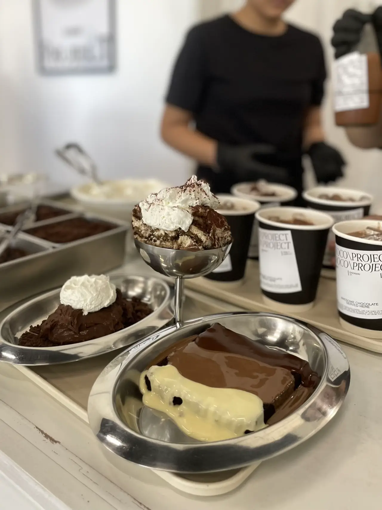 คาเฟ่คนรักช็อกโกแลต 😝🍫 Choco Project เปิดใหม่ย่านเอกมัย! | แกลเลอรีที่โพสต์โดย Jean | Lemon8