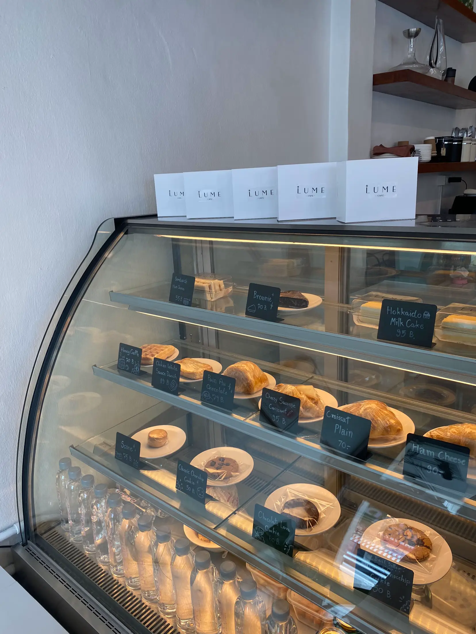 Lume Cafe น้องใหม่ย่านติวานนท์อีกแน้วววว | แกลเลอรีที่โพสต์โดย Mm | Lemon8