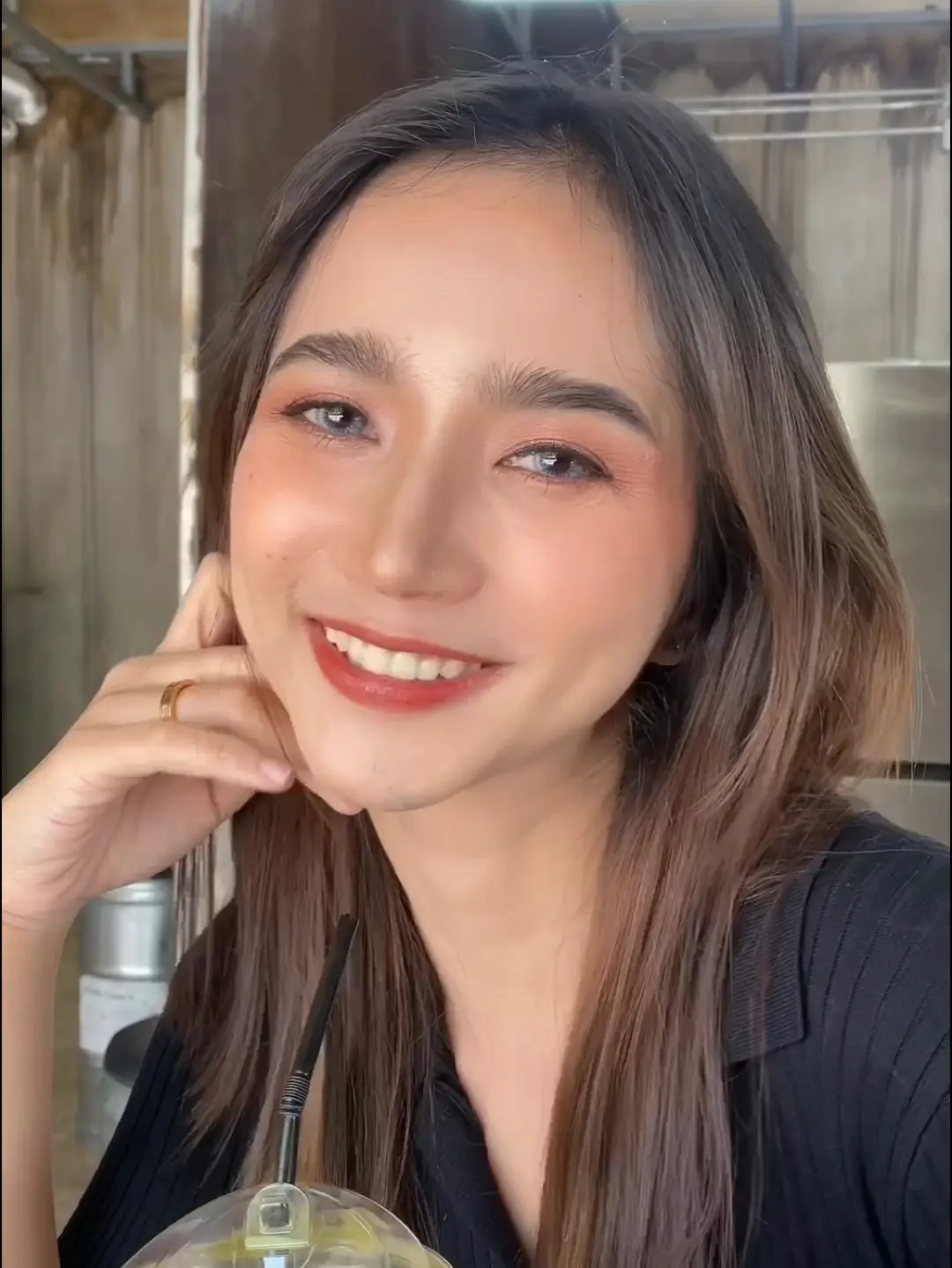 สาวคางสั้น คางถอย อยากให้หน้าดูมีมิติ ที่นี่เลยจ้า | วิดีโอที่เผยแพร่โดย Helen | Lemon8