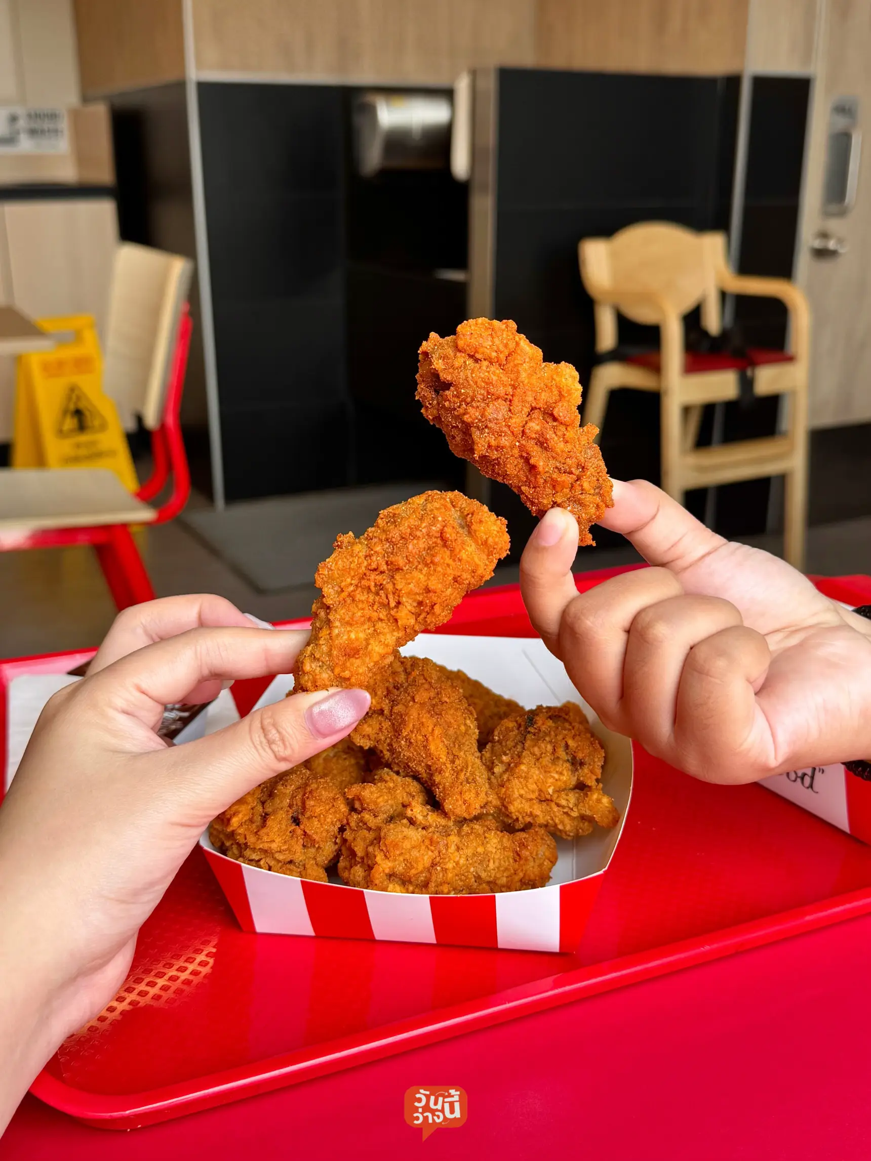 วันนี้ว่างกิน 🍗โปรสุดคุ้ม KFC 22 ชิ้น🌟 | แกลเลอรีที่โพสต์โดย วันนี้ว่าง🏕️ | Lemon8