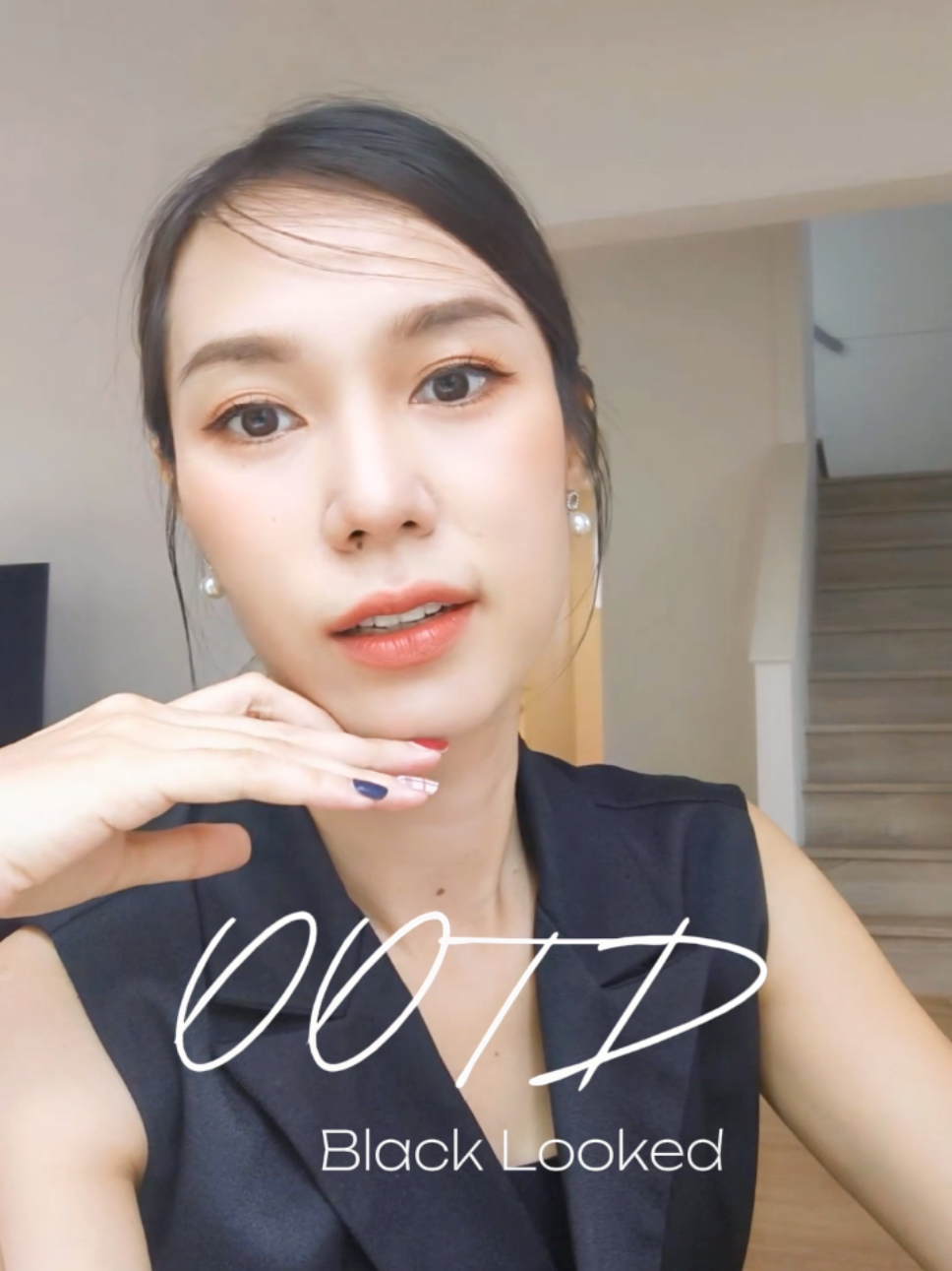 Outfit งานขาวดำ กับปอยผมเกร๋ๆ😍 | วิดีโอที่เผยแพร่โดย Jai Story (Mod) | Lemon8