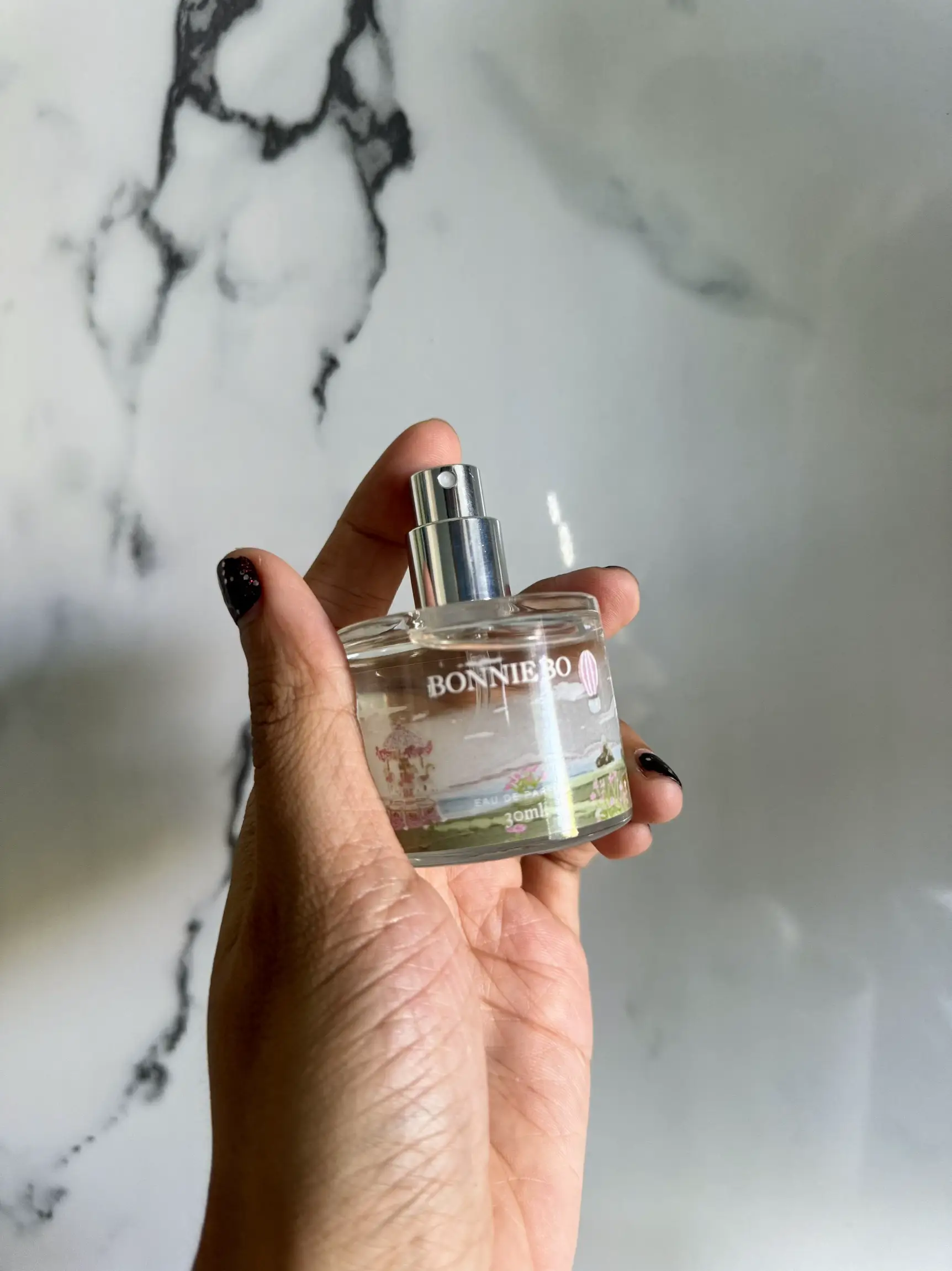 JANUA Bonnie Bo น้ำหอมกลิ่นลูกคุณ 😍 | แกลเลอรีที่โพสต์โดย 𝐇𝐀𝐓𝐀𝐈 | Lemon8