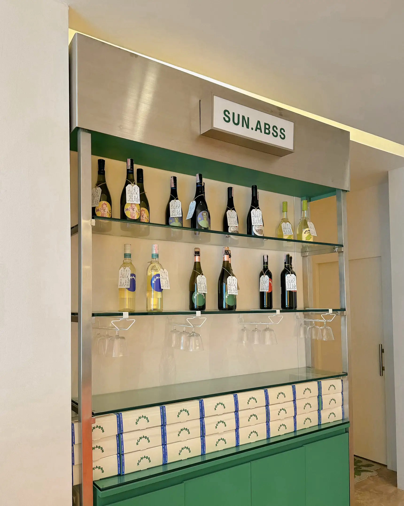 Sun.abss🌤️☕️คาเฟ่ชิคๆ เปิดใหม่ย่านอุดมสุข ซูโรสเริ่ด มุมถ่ายรูปดีย์ | แกลเลอรีที่โพสต์โดย ...