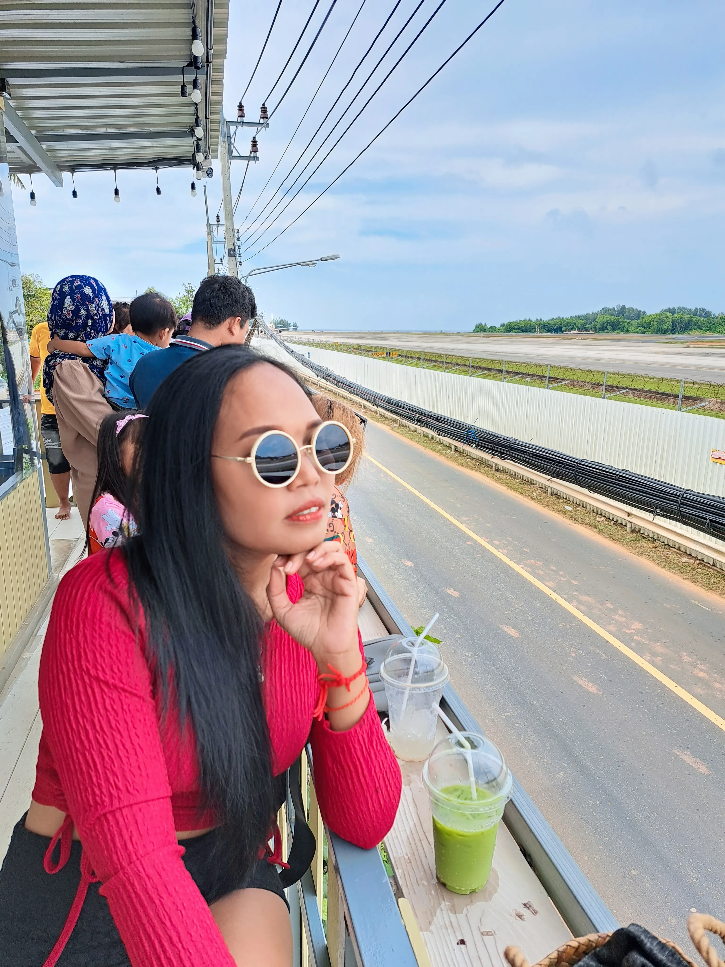 จุดชมวิวเครื่องบินแห่งใหม่ภูเก็ต | แกลเลอรีที่โพสต์โดย Pranee lovely | Lemon8