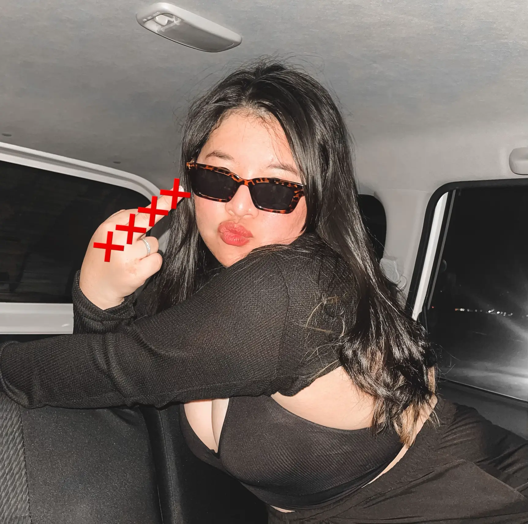 How to ถ่ายรูปในรถ แบบแซ่บๆ เผ็ชๆ พริกมาทั้งสวน🌶️🌶️🌶️ | แกลเลอรีที่โพสต์โดย ∞ chamai | Lemon8