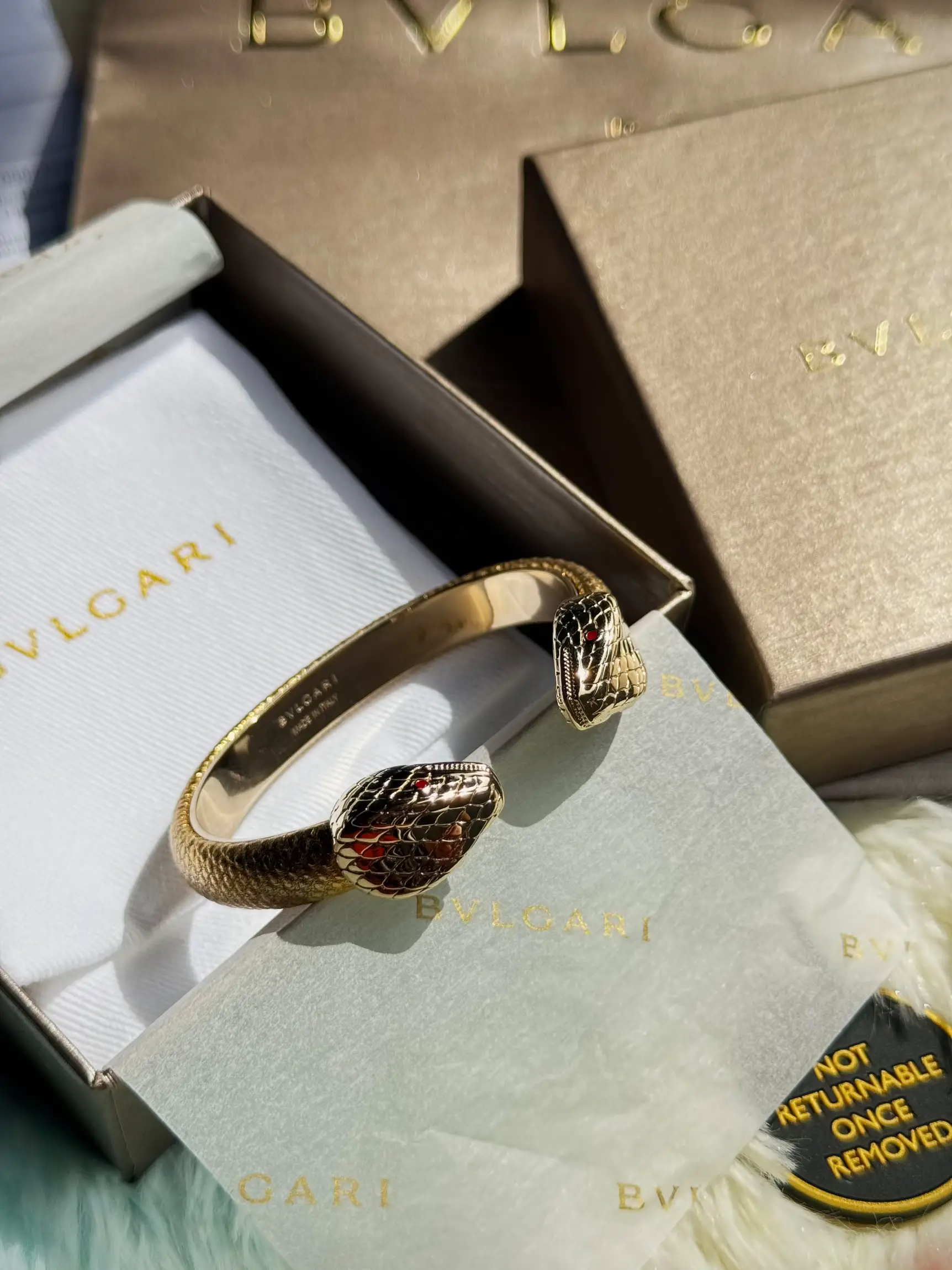 Bvlgari Serpenti Forever Bracelet หรูม้ากกก | แกลเลอรีที่โพสต์โดย แตงพา ...