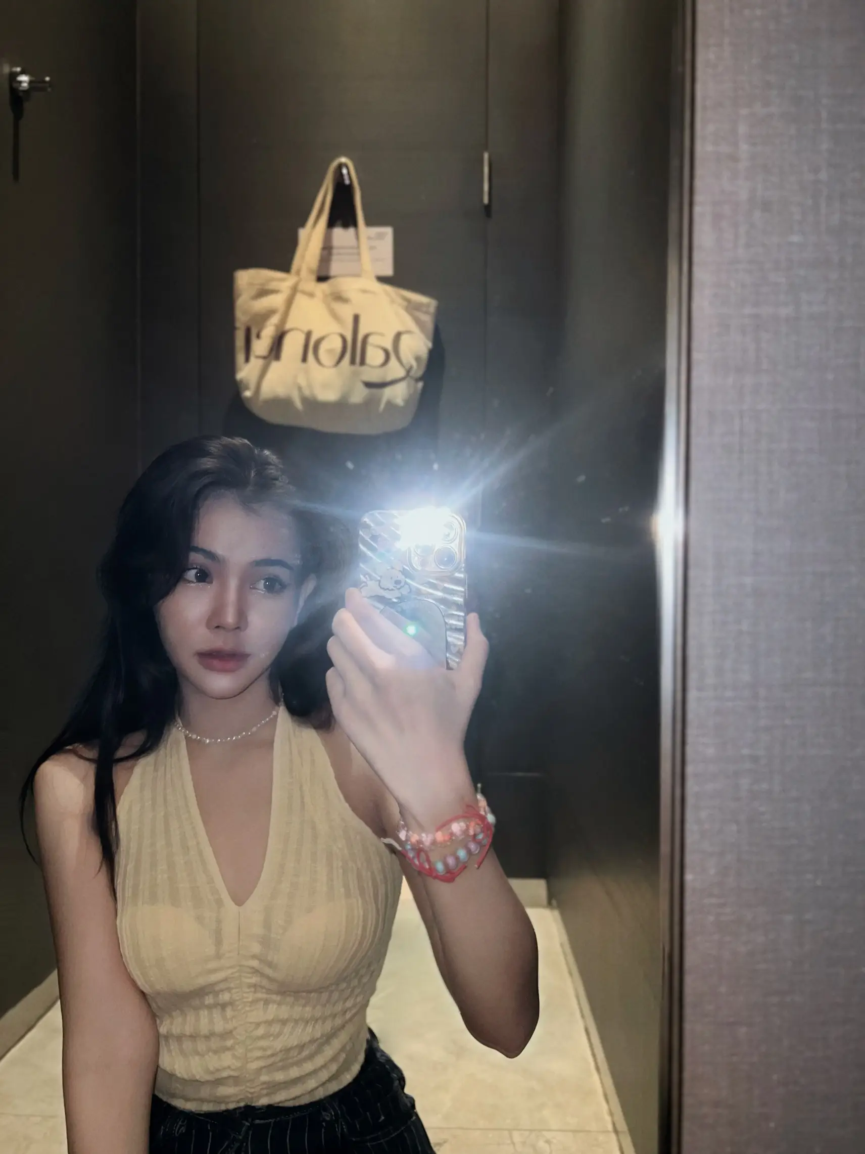 ทริคถ่ายรูปหน้ากระตก🥰 | แกลเลอรีที่โพสต์โดย Chamai | Lemon8