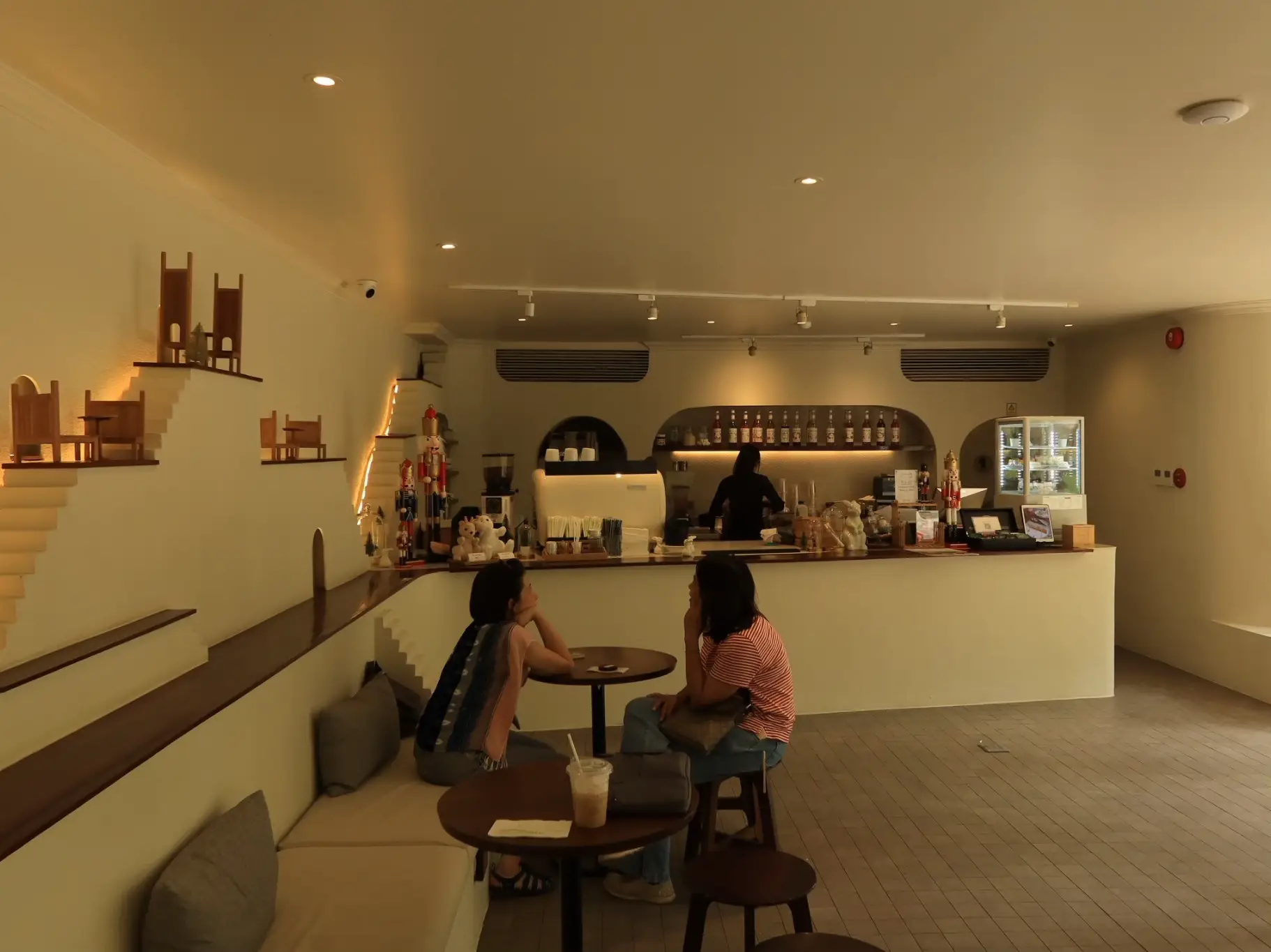 คาเฟ่โพรงกระต่ายน่ารัก #เขาใหญ่ 🐇🌿🪵🌵 | แกลเลอรีที่โพสต์โดย GhamYuiiZy | Lemon8