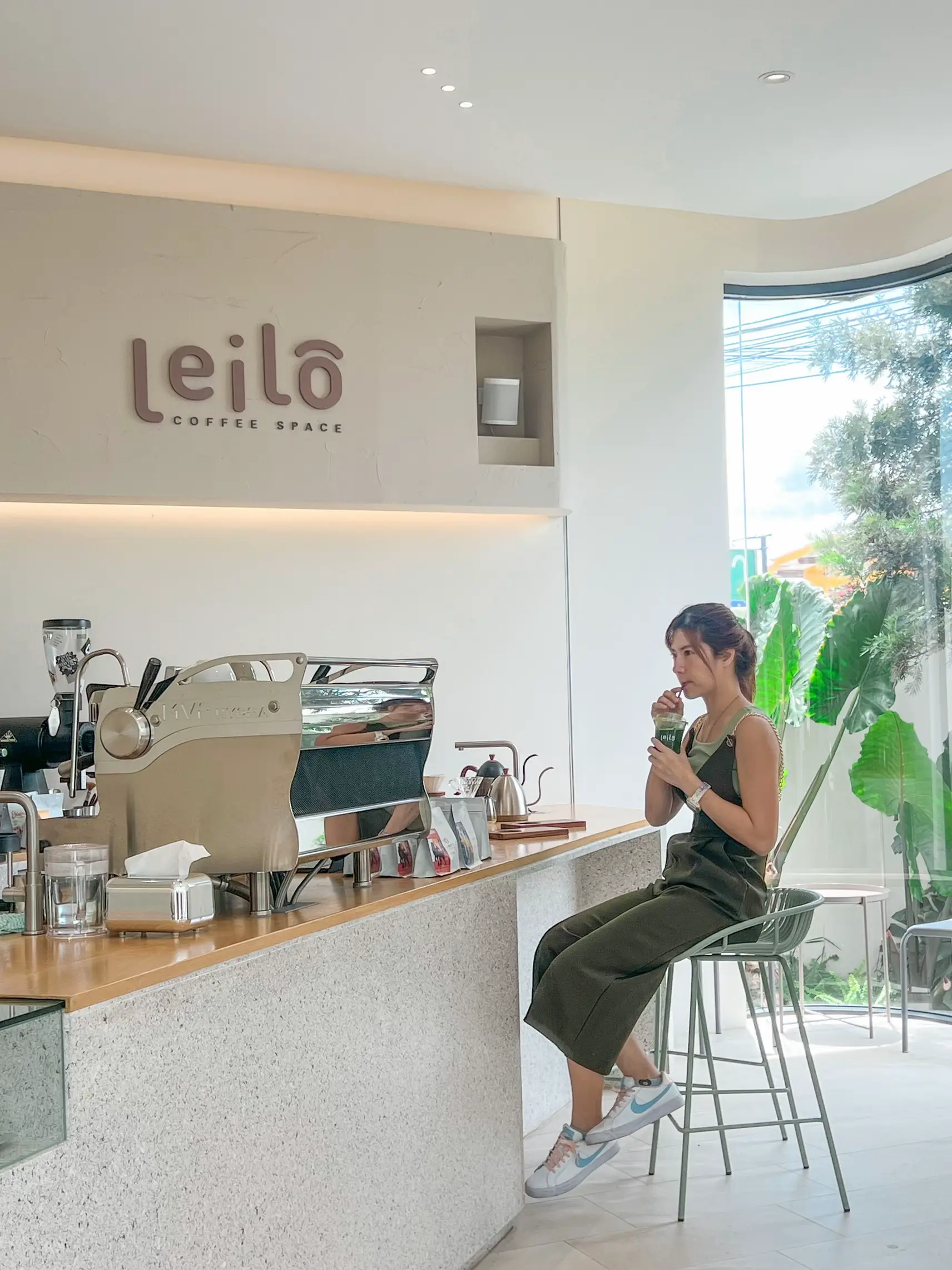 แจกพิกัด 3 cafe' 3 style | Rayong ☕️ | แกลเลอรีที่โพสต์โดย เที่ยวชาร์จแบต | Lemon8