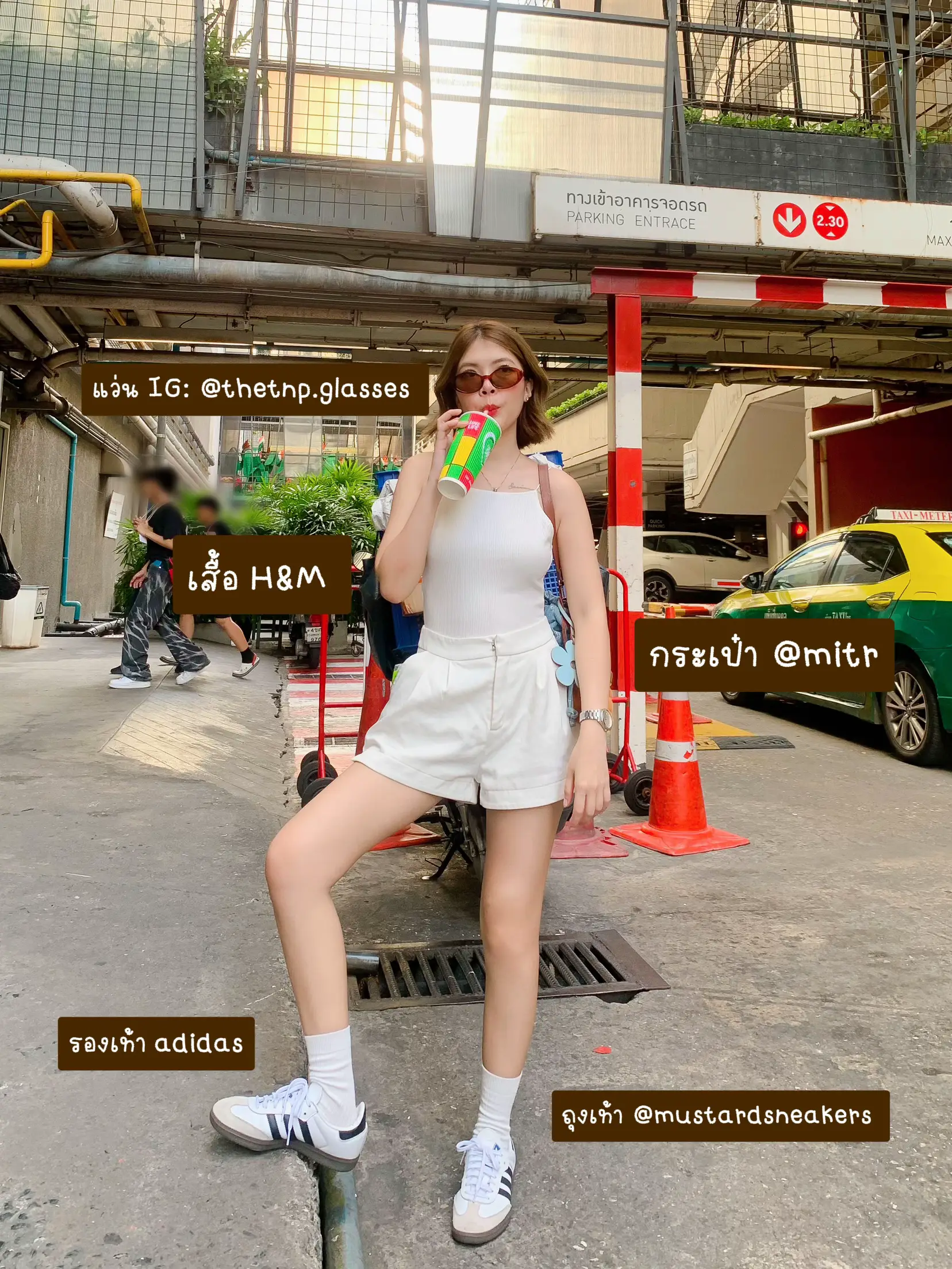 ไอเดียถ่ายรูป พร้อมแปะพิกัดเสื้อผ้า🫶🏻 | แกลเลอรีที่โพสต์โดย SuperCat | Lemon8