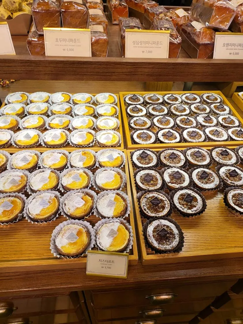 Daejeon🇰🇷 📌📌Sungsimdang Bakery Head Store | แกลเลอรีที่โพสต์โดย Mew ชอบ ...