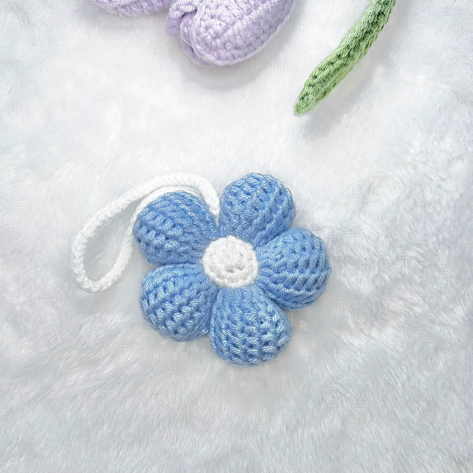 Flowers bag charm🌼 | แกลเลอรีที่โพสต์โดย THX.Studio | Lemon8