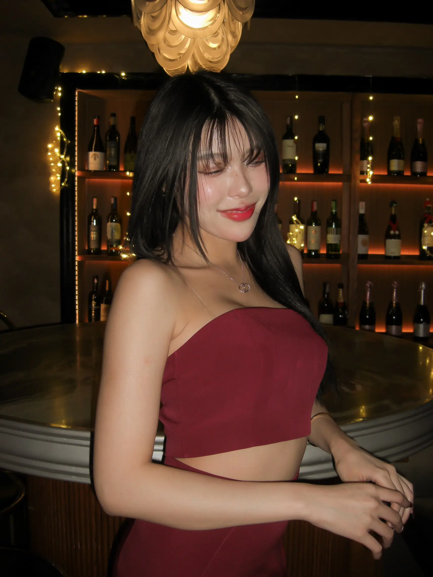 RED GALA DRESS | Long play music & bar | แกลเลอรีที่โพสต์โดย Pattie(u)💝 | Lemon8