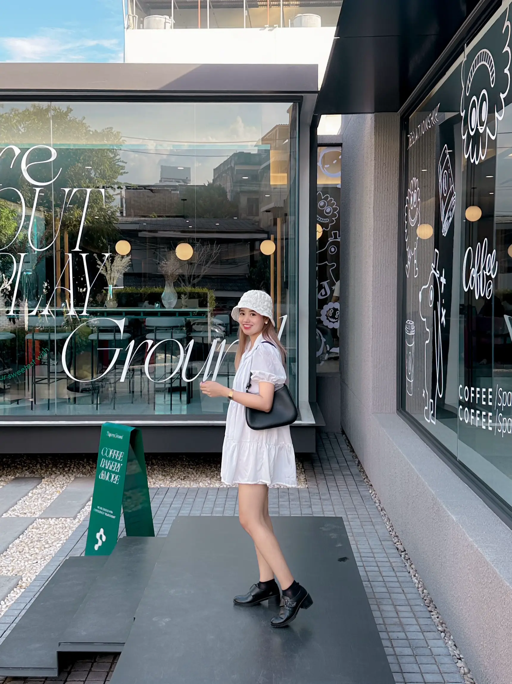 Figure Ground cafe คาเฟ่มุมถ่ายรูปเยอะ MRT สุทธิสาร ⚪️🟢⚫️ | แกลเลอรีที่ ...