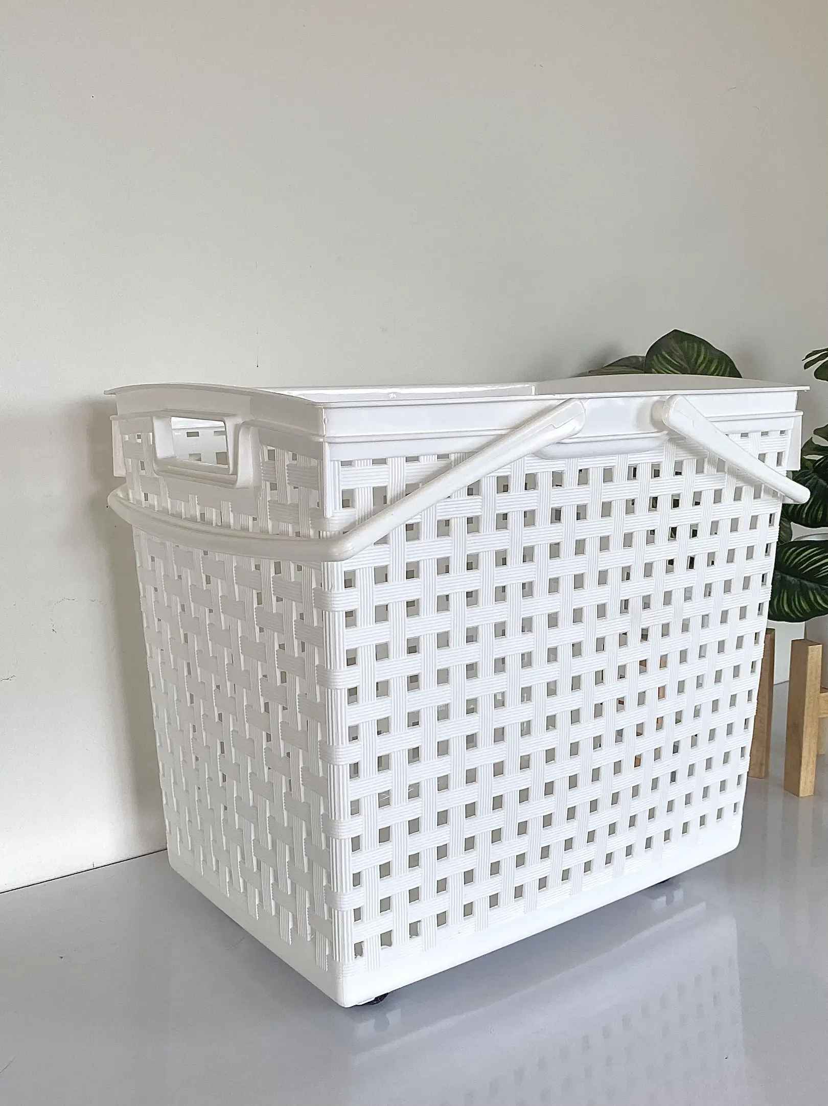 Double Lock ตะกร้าพลาสติก 🛍 | แกลเลอรีที่โพสต์โดย แม่บ้านจอย | Lemon8