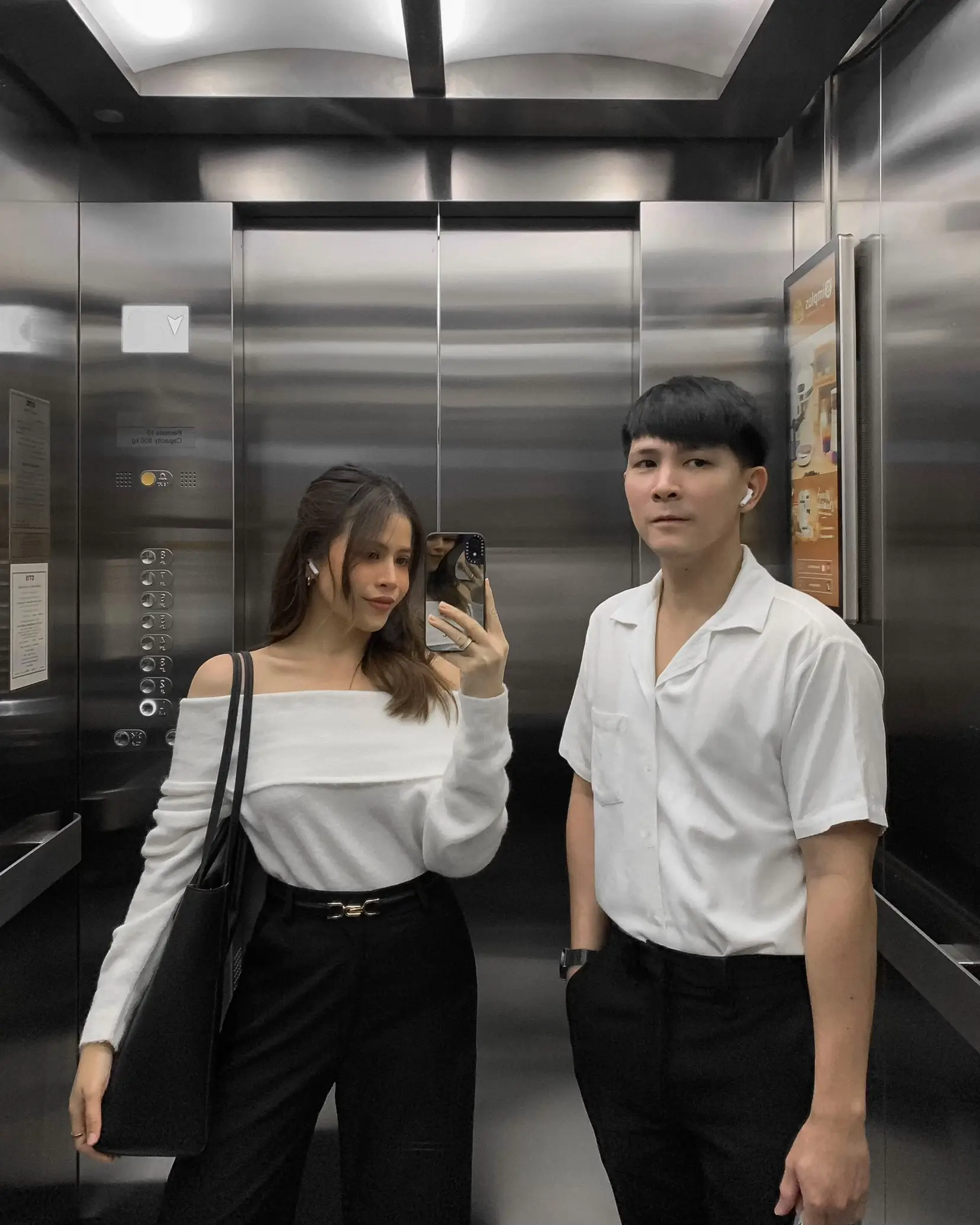 Me & Bf Elevator Version 🩶 | แกลเลอรีที่โพสต์โดย tisssha.c | Lemon8