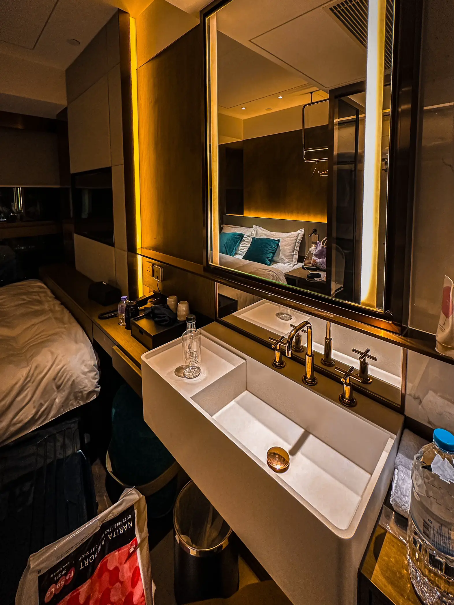 Wake Concept Hotel โรงแรม ฮ่องกง ถูก ทำเลดี | แกลเลอรีที่โพสต์โดย Beer Chainakul | Lemon8