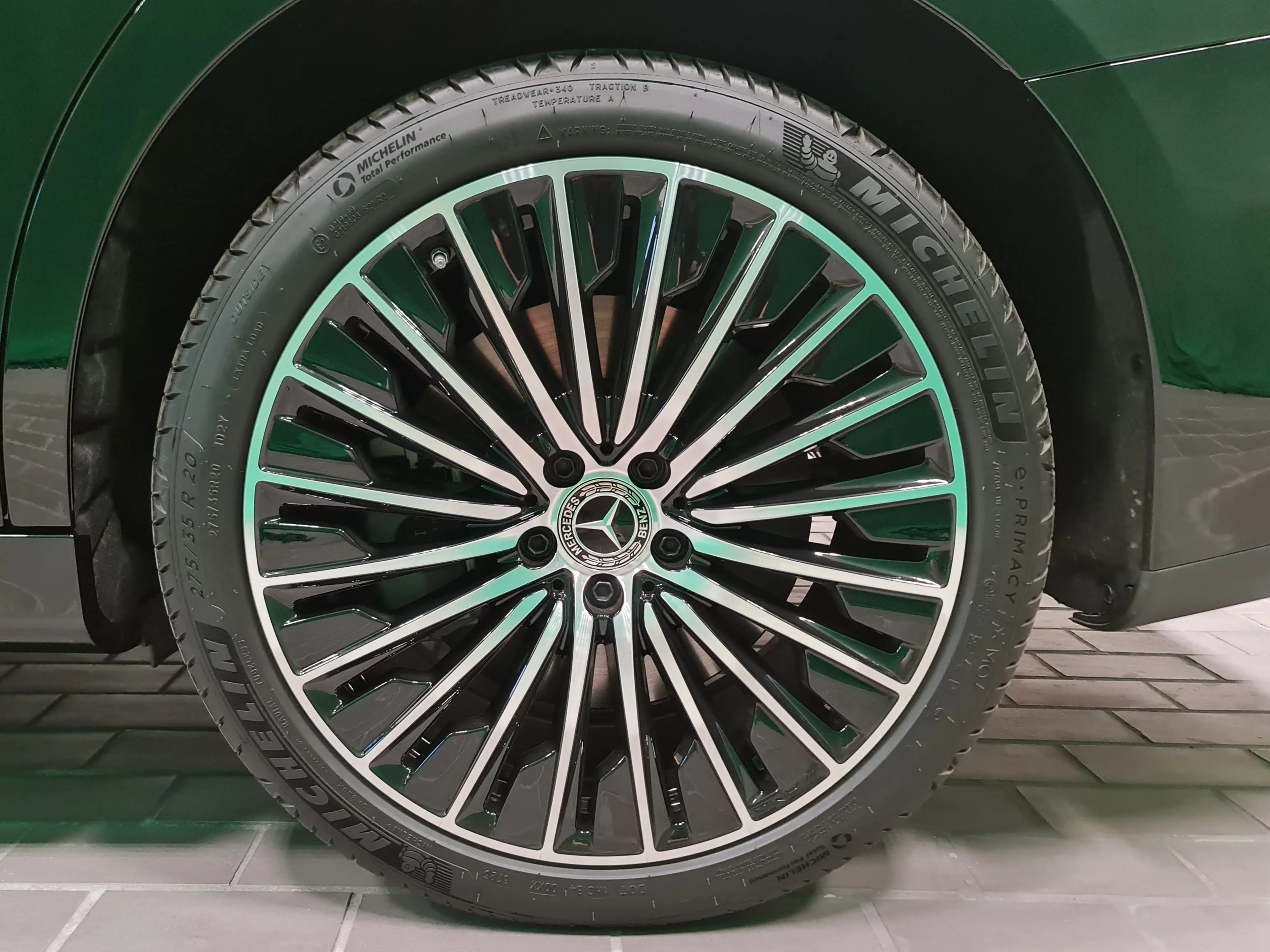 E350e AMG Dynamic (2024) แบบใหม่แบบสับ | แกลเลอรีที่โพสต์โดย Brooklyn_Game | Lemon8