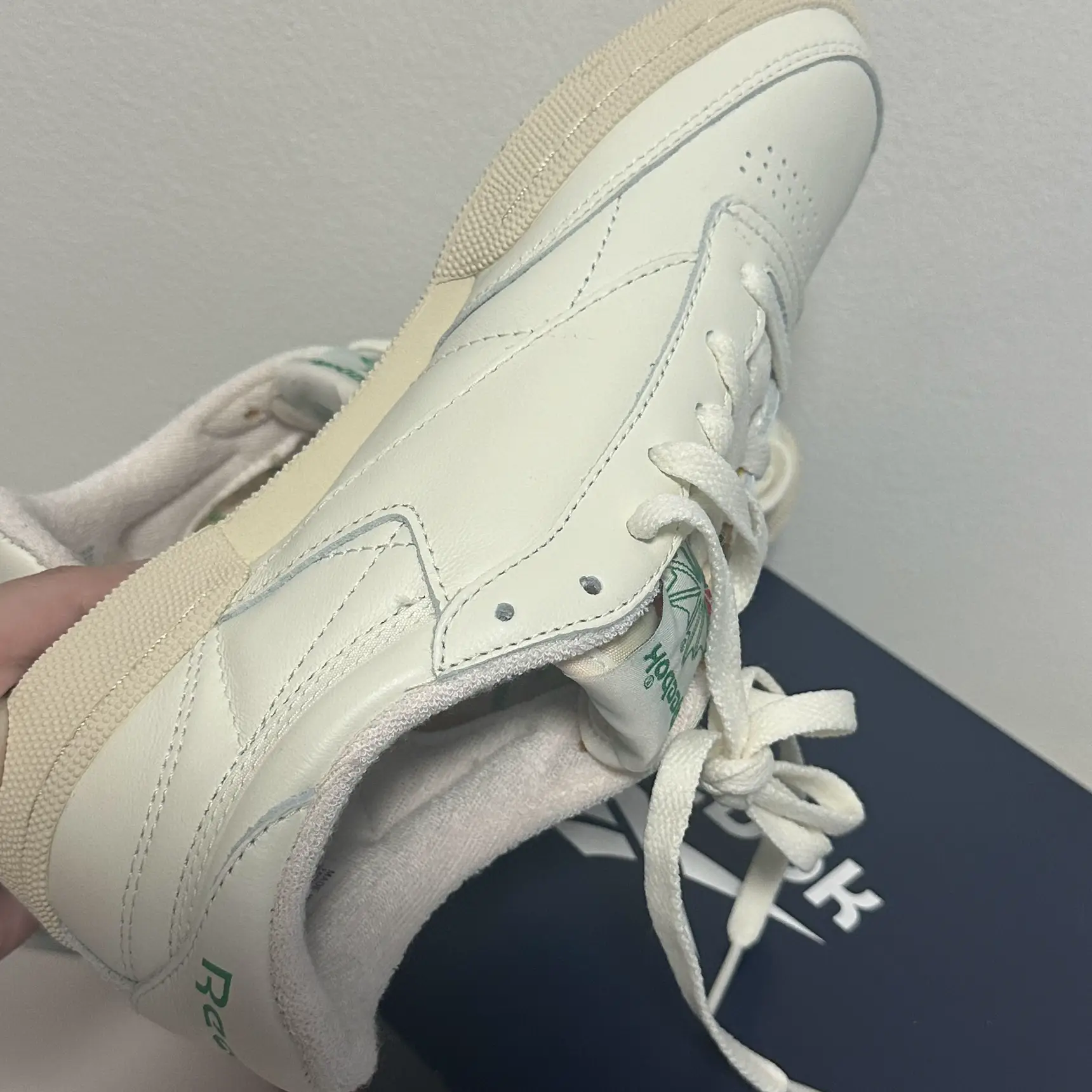 Reebok Club C 85 Vintage | แกลเลอรีที่โพสต์โดย B | Lemon8