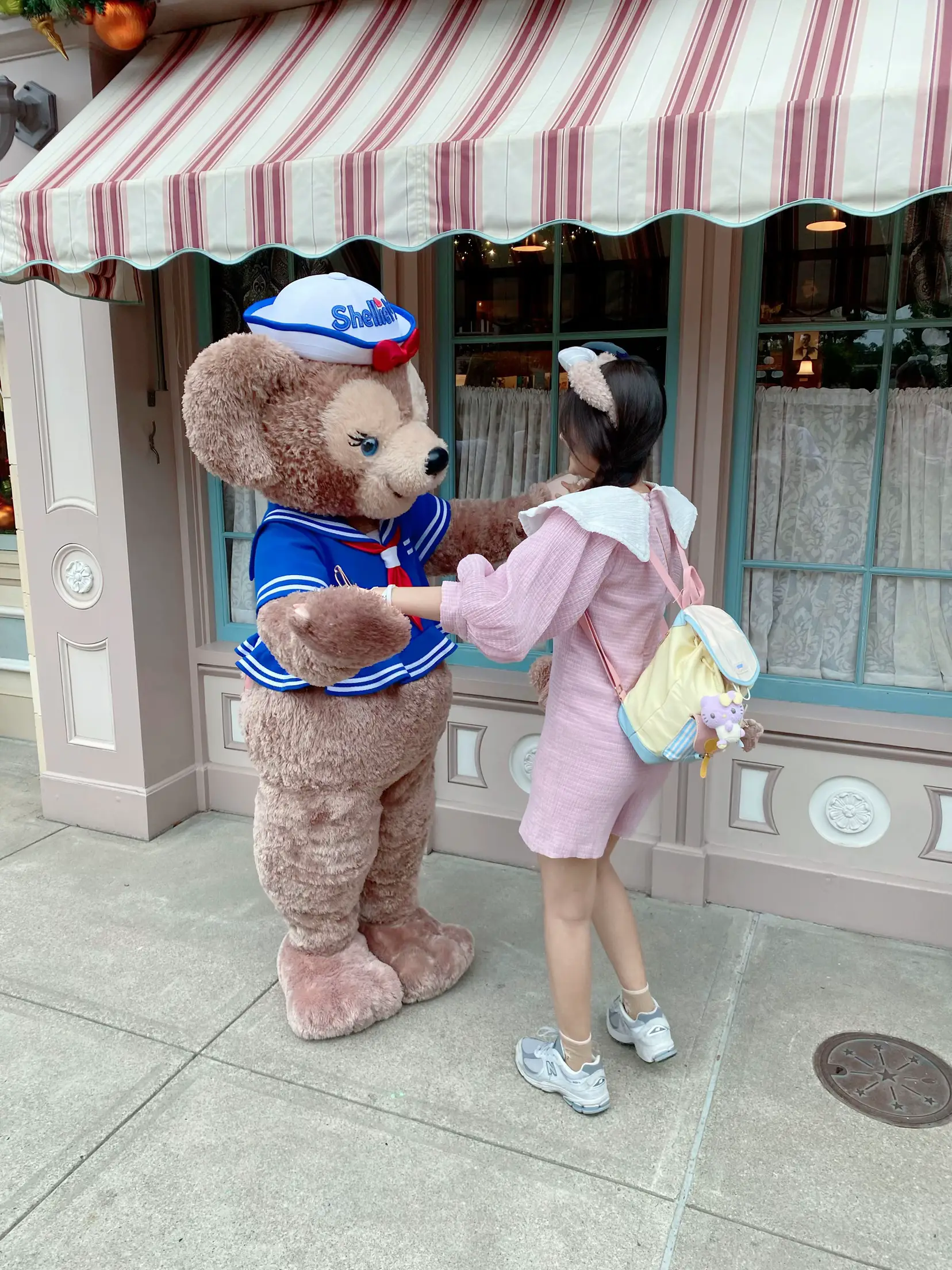 Duffy and friends | แกลเลอรีที่โพสต์โดย Pairwa | Lemon8