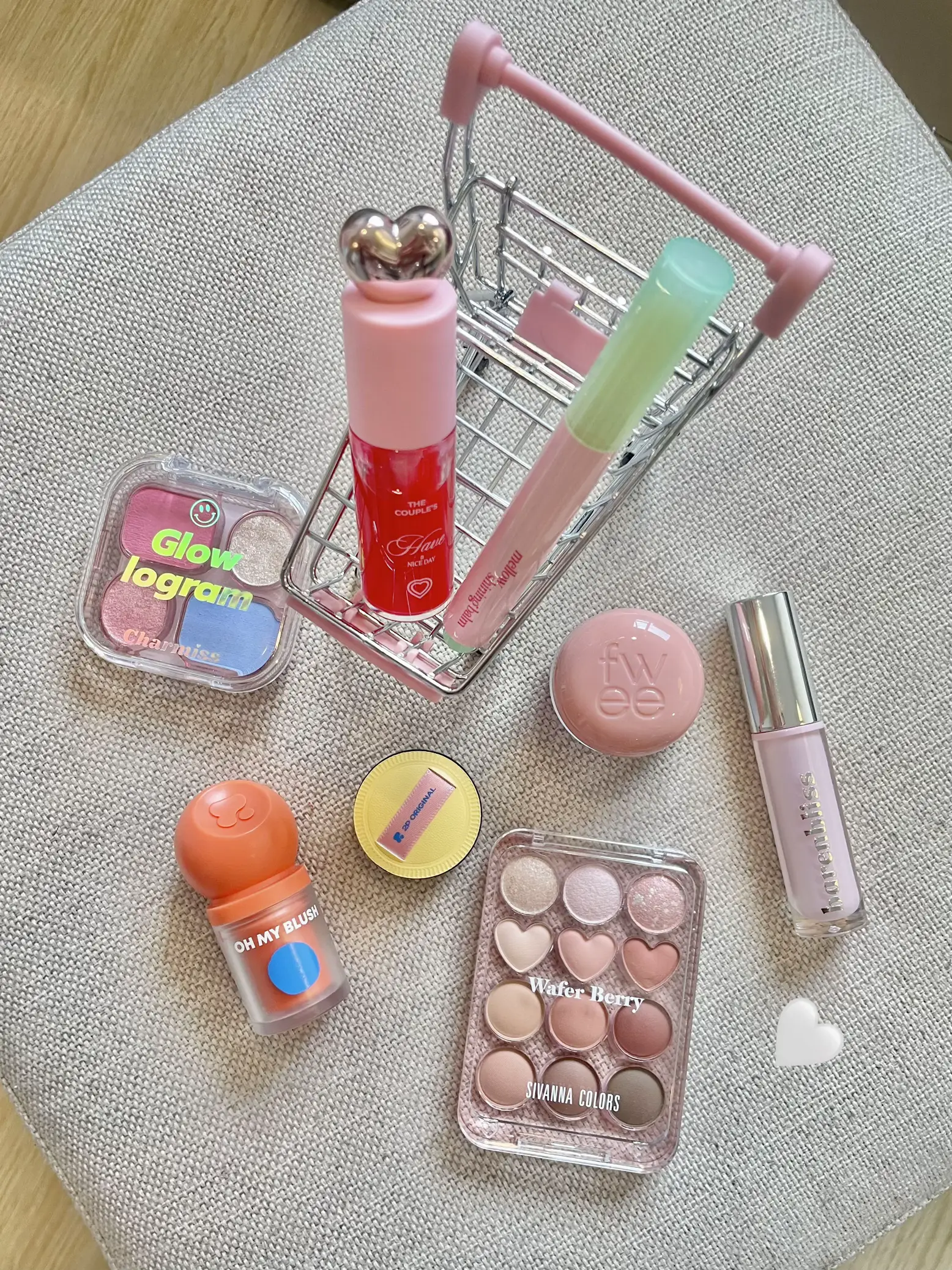 Cosmetics ที่ใช้บ่อยในช่วงนี้ | แกลเลอรีที่โพสต์โดย Namustea | Lemon8