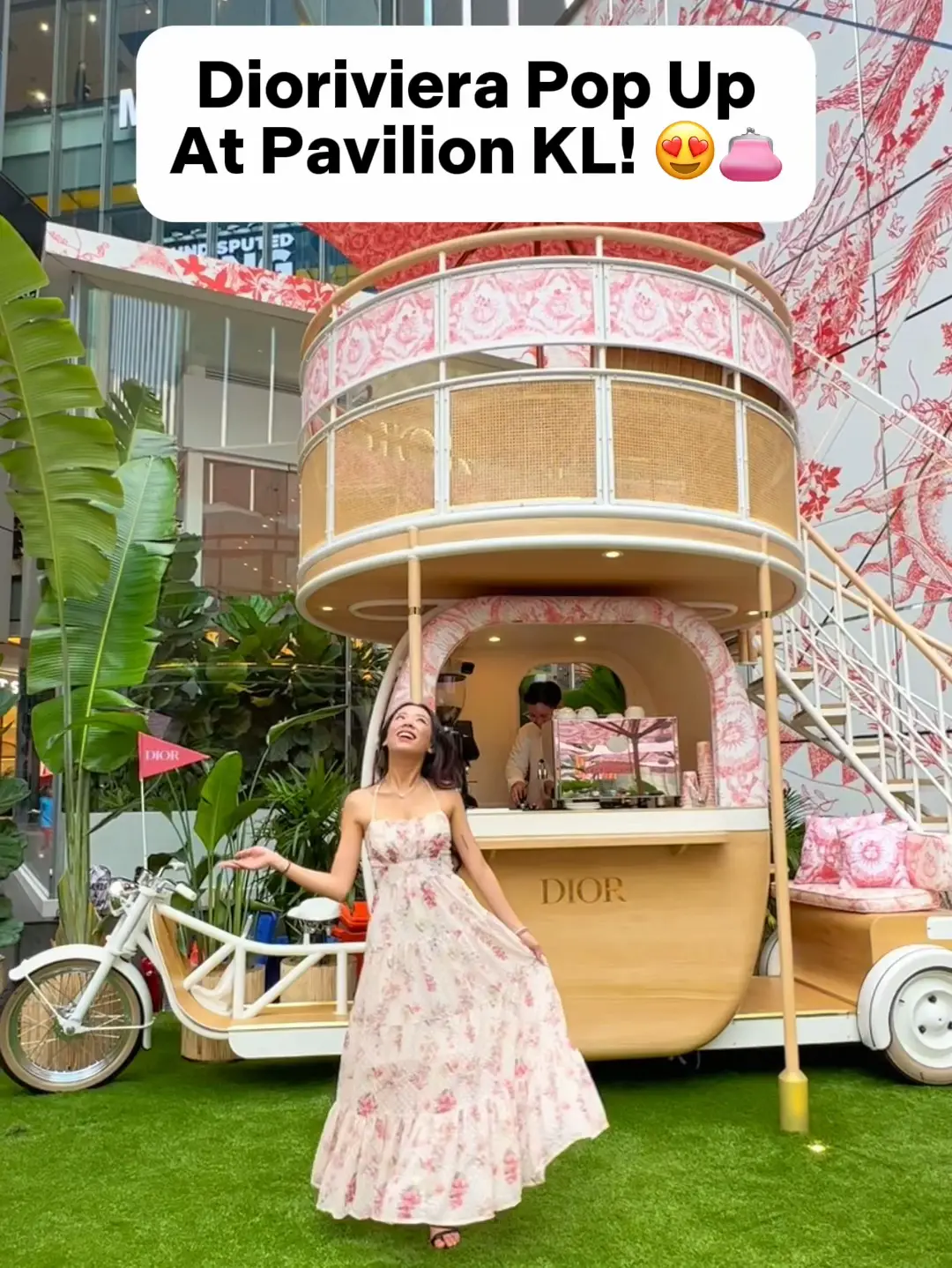 Spot gorgeous Dioriviera Pop Up at Pavilion KL! 😍👛 | Video diterbitkan ...