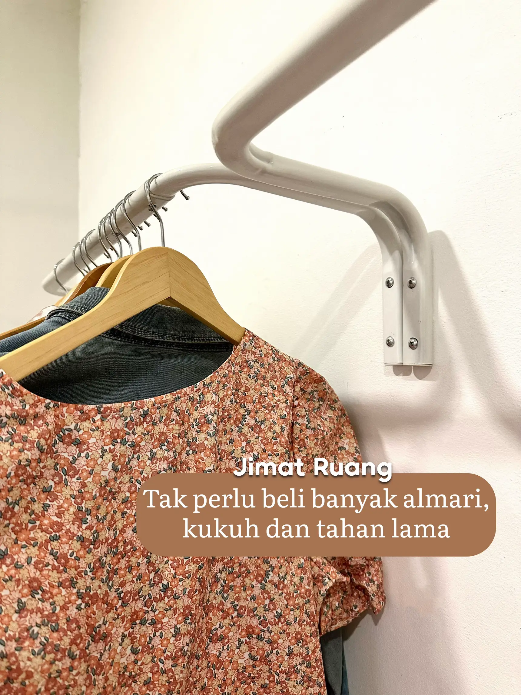 Besi Gantung Pakaian Di Bilik Nampak Lebih Bersiri | Galeri disiarkan ...