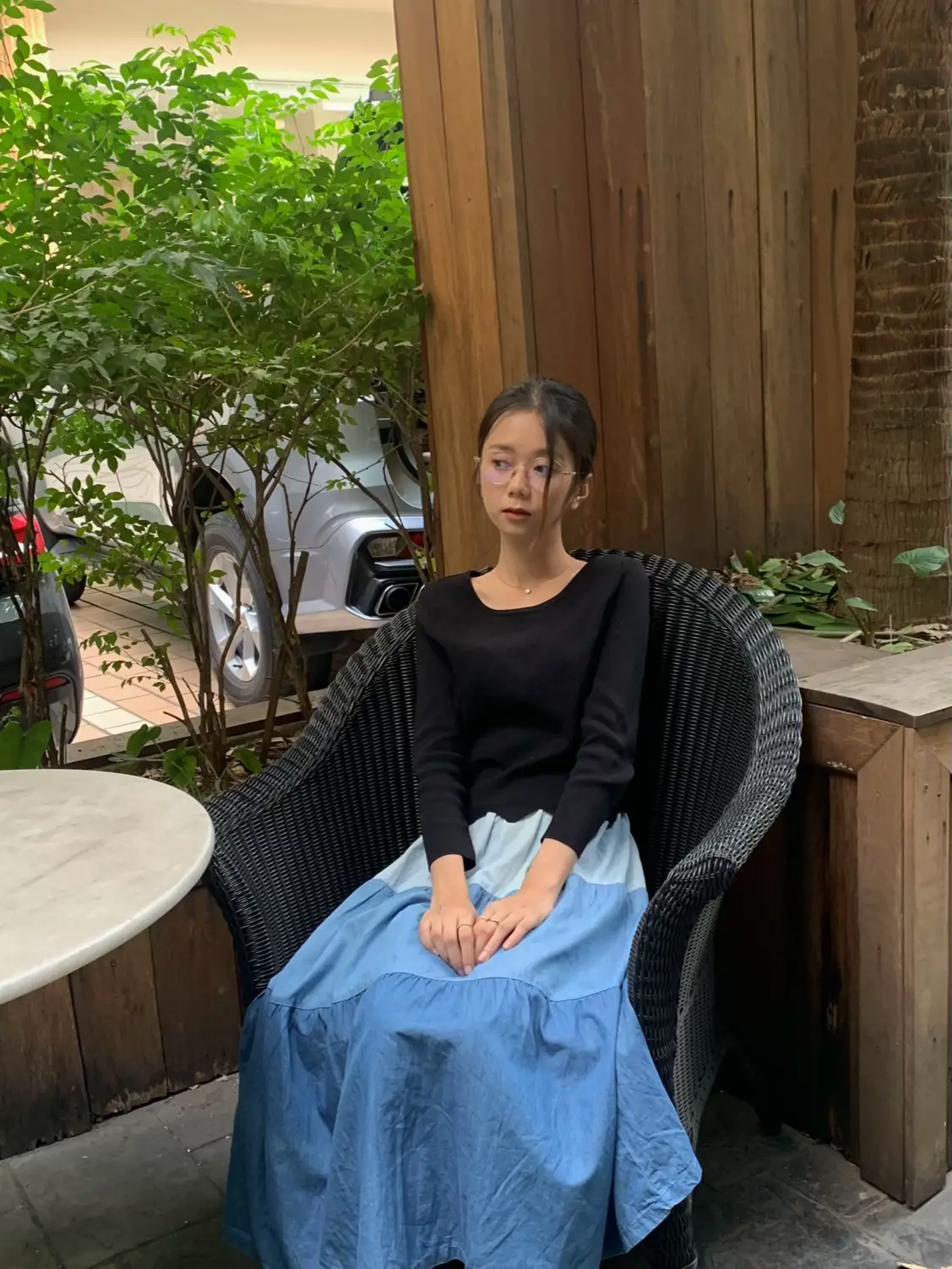 OOTD | ลุคไปคาเฟ่โฮมมี่ with long skirt👯‍♀️💙 | แกลเลอรีที่โพสต์โดย jry | Lemon8