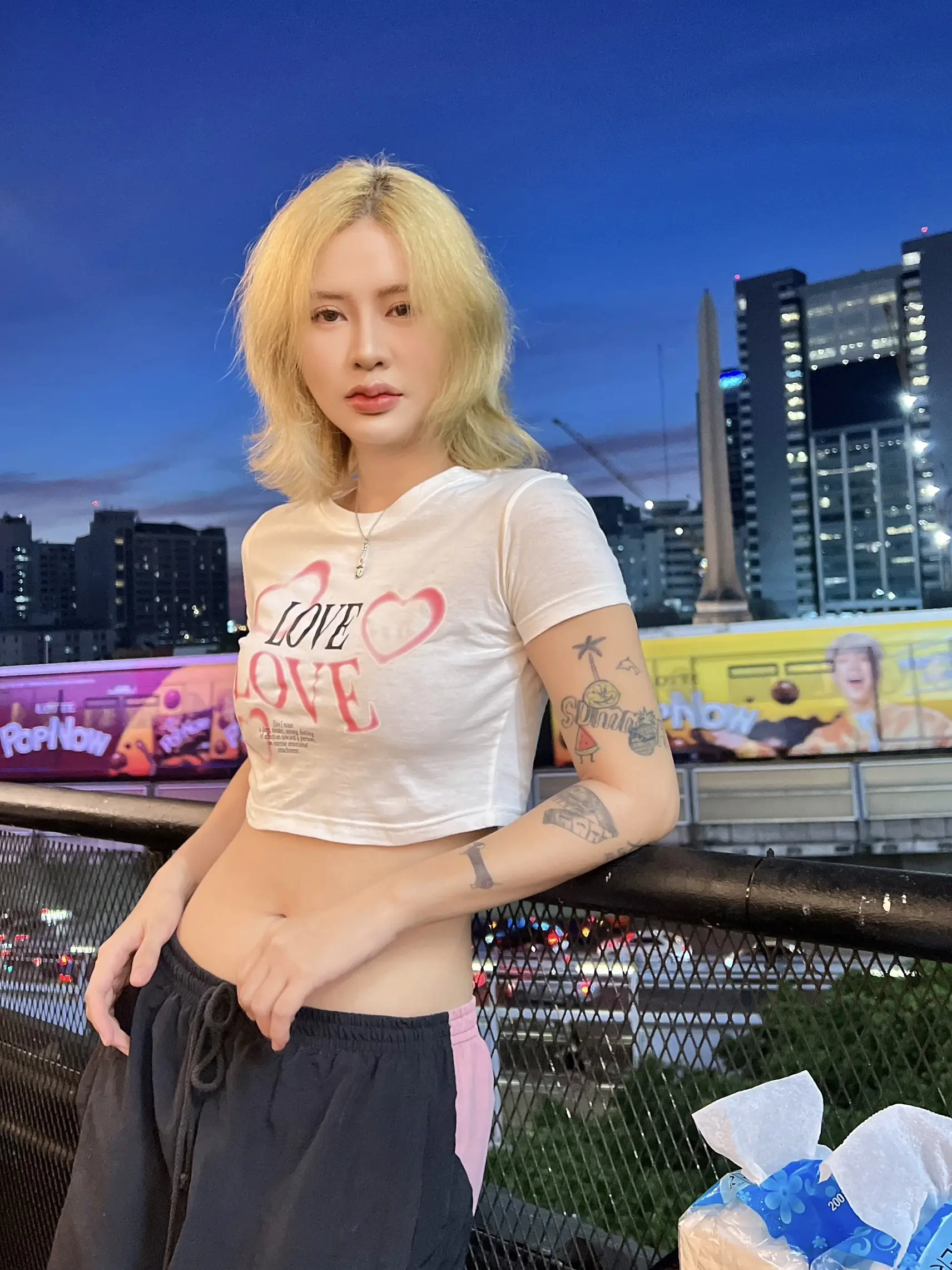 หมูกะทะ“ปิ้งเนย ดาดฟ้า วิว bts” | แกลเลอรีที่โพสต์โดย kuhari3 | Lemon8