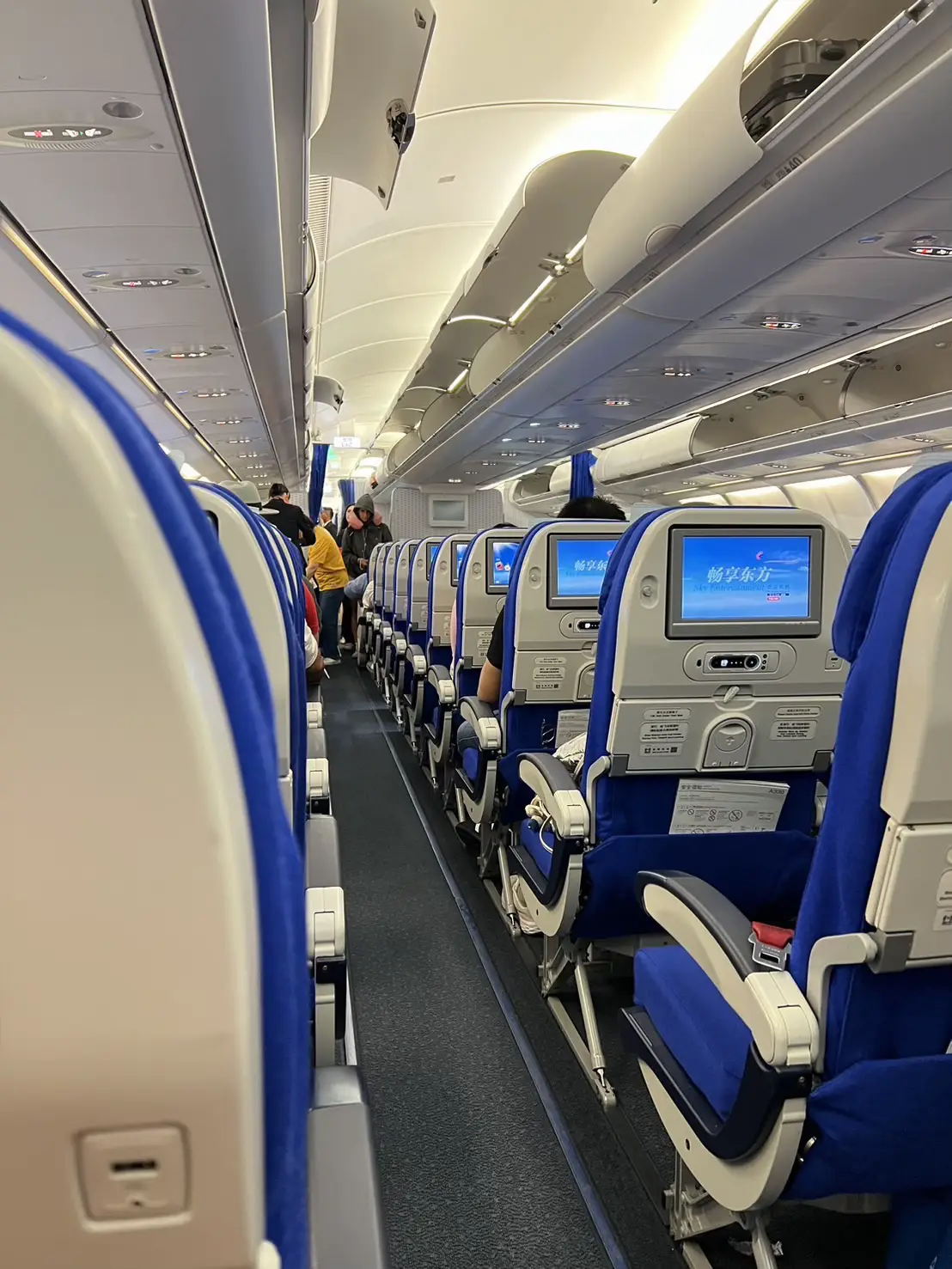 📍China Eastern Airline ️ กรุงเทพ🇹🇭BKK ไป เซี่ยงไฮ้🇨🇳PVG | แกลเลอรีที่ ...