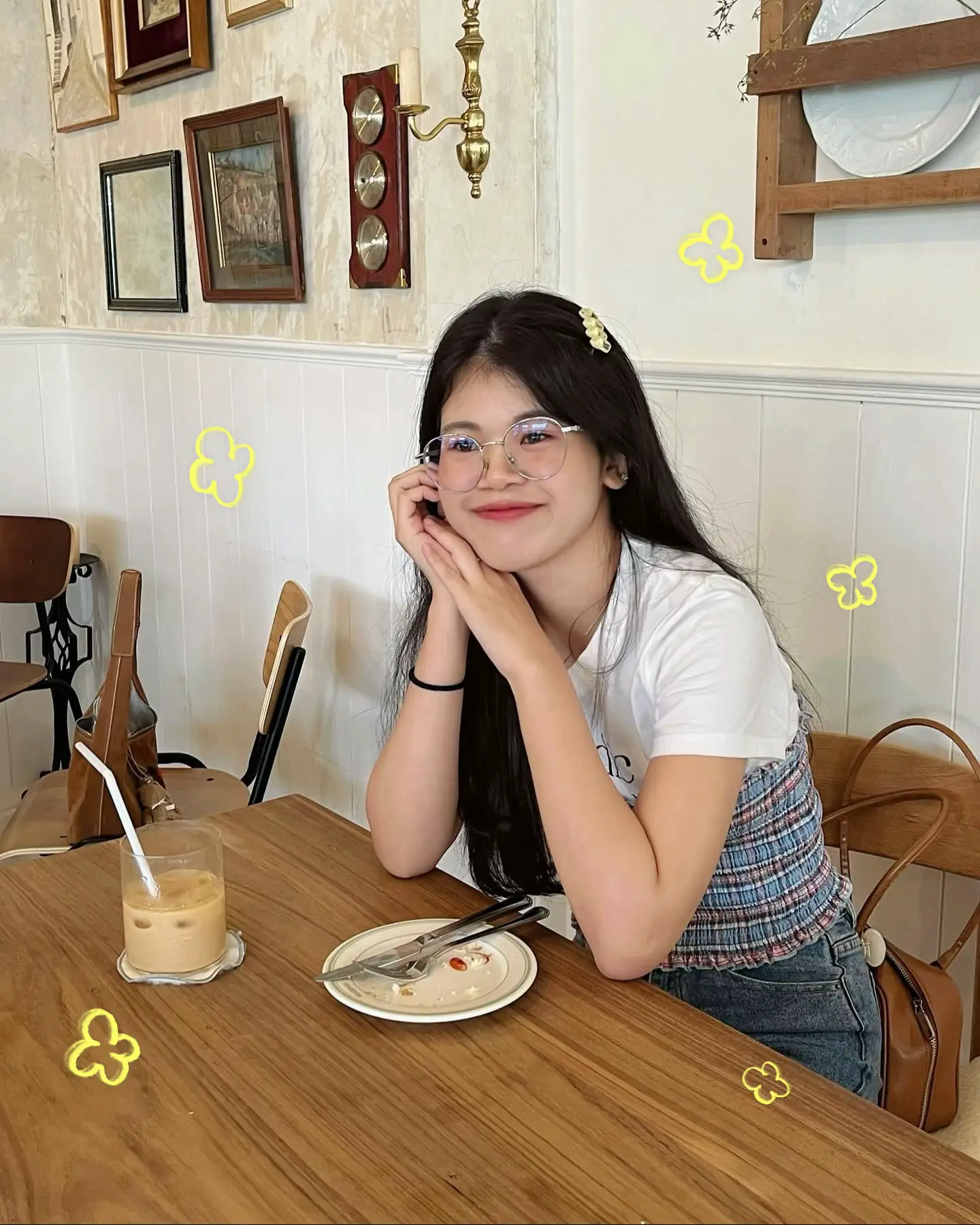 🥨 PAR.RIS café • OOTD ꔛ🍋 | แกลเลอรีที่โพสต์โดย Prcy_. | Lemon8