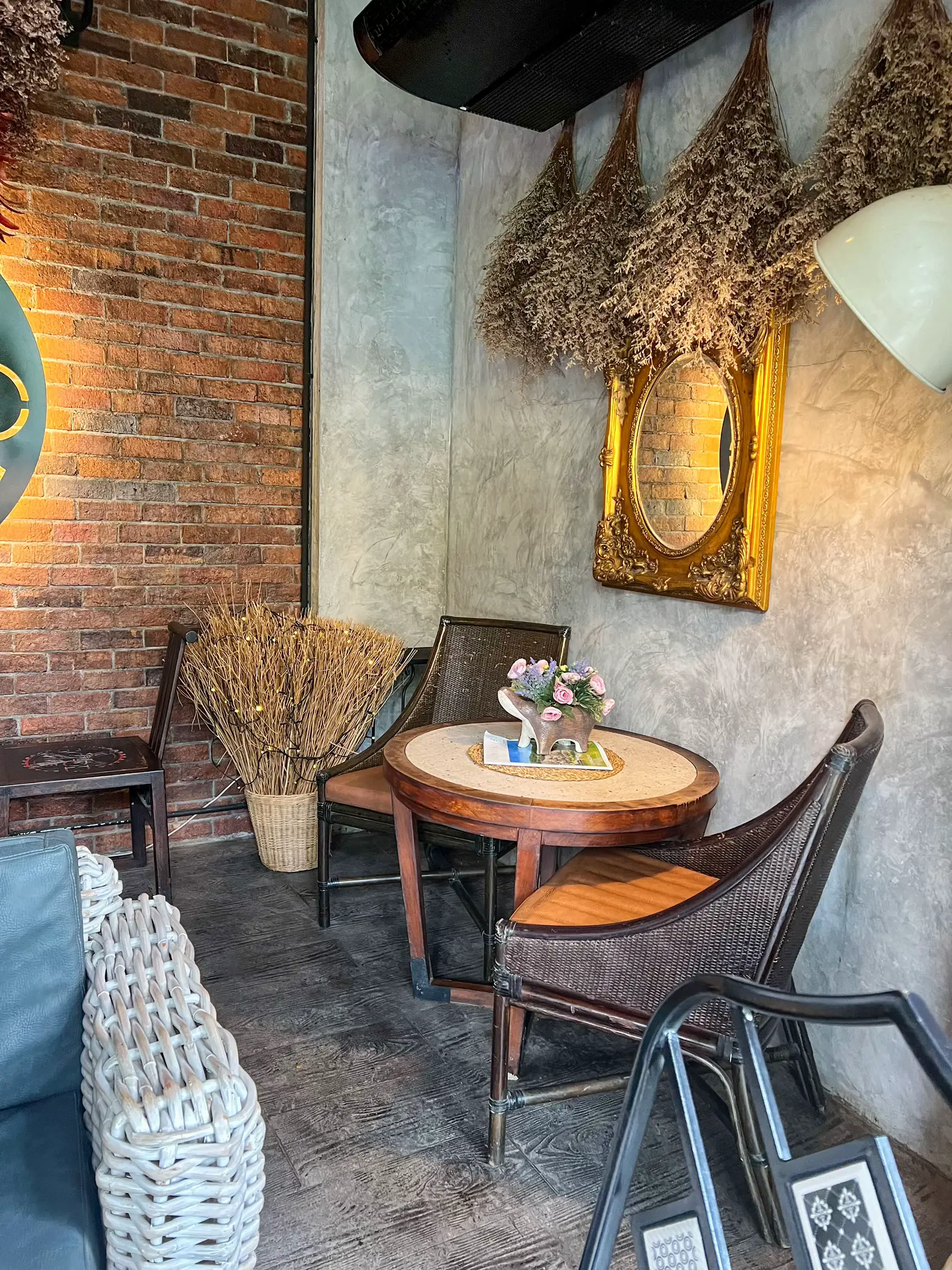 คาเฟ่บนเขา วิวน้ำตก @นครศรีธรรมราช | แกลเลอรีที่โพสต์โดย Cheer Nattawan | Lemon8