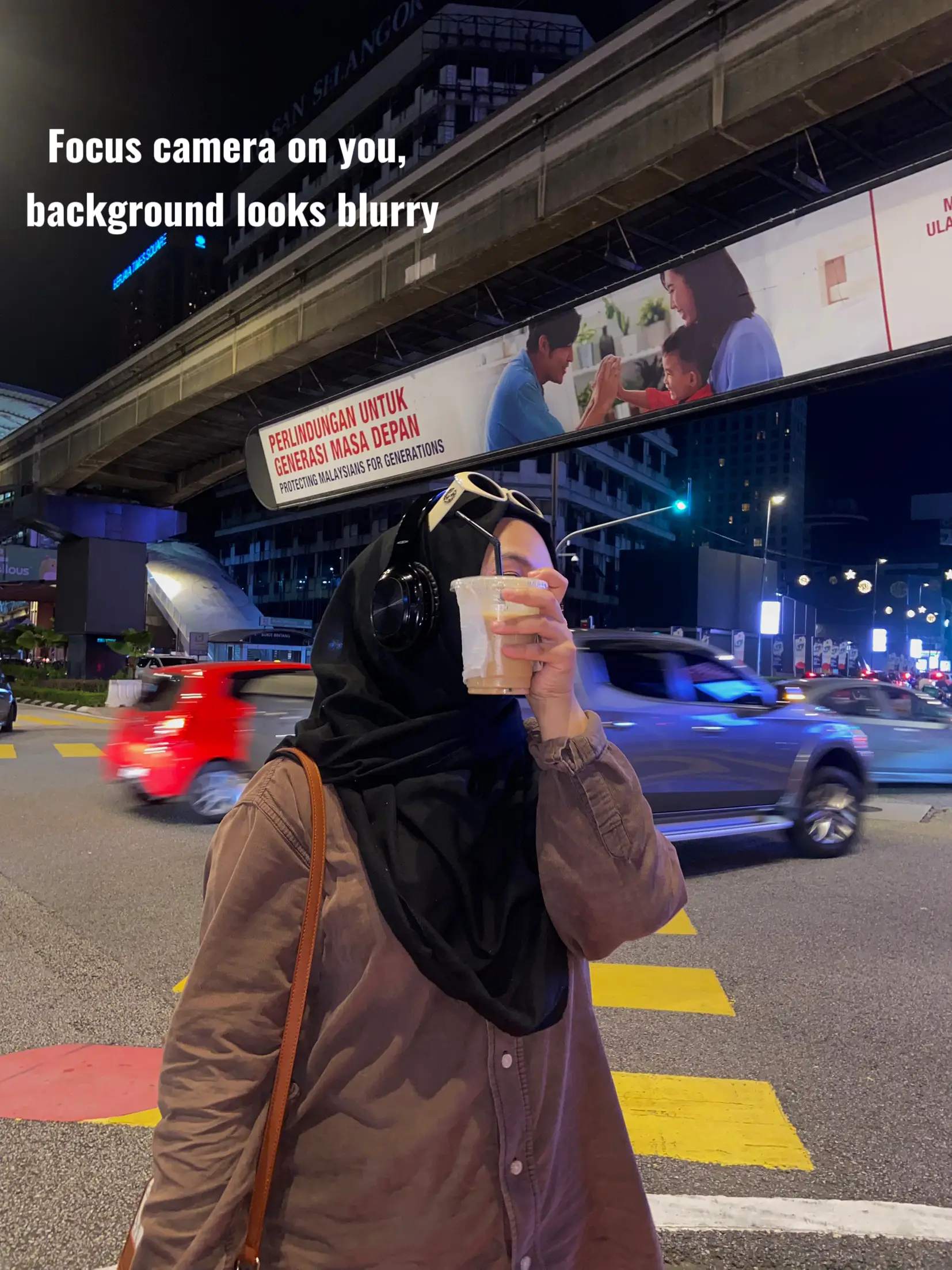 Aesthetic night pose🌃🌙 (Main Character) + OOTD | แกลเลอรีที่โพสต์โดย ...