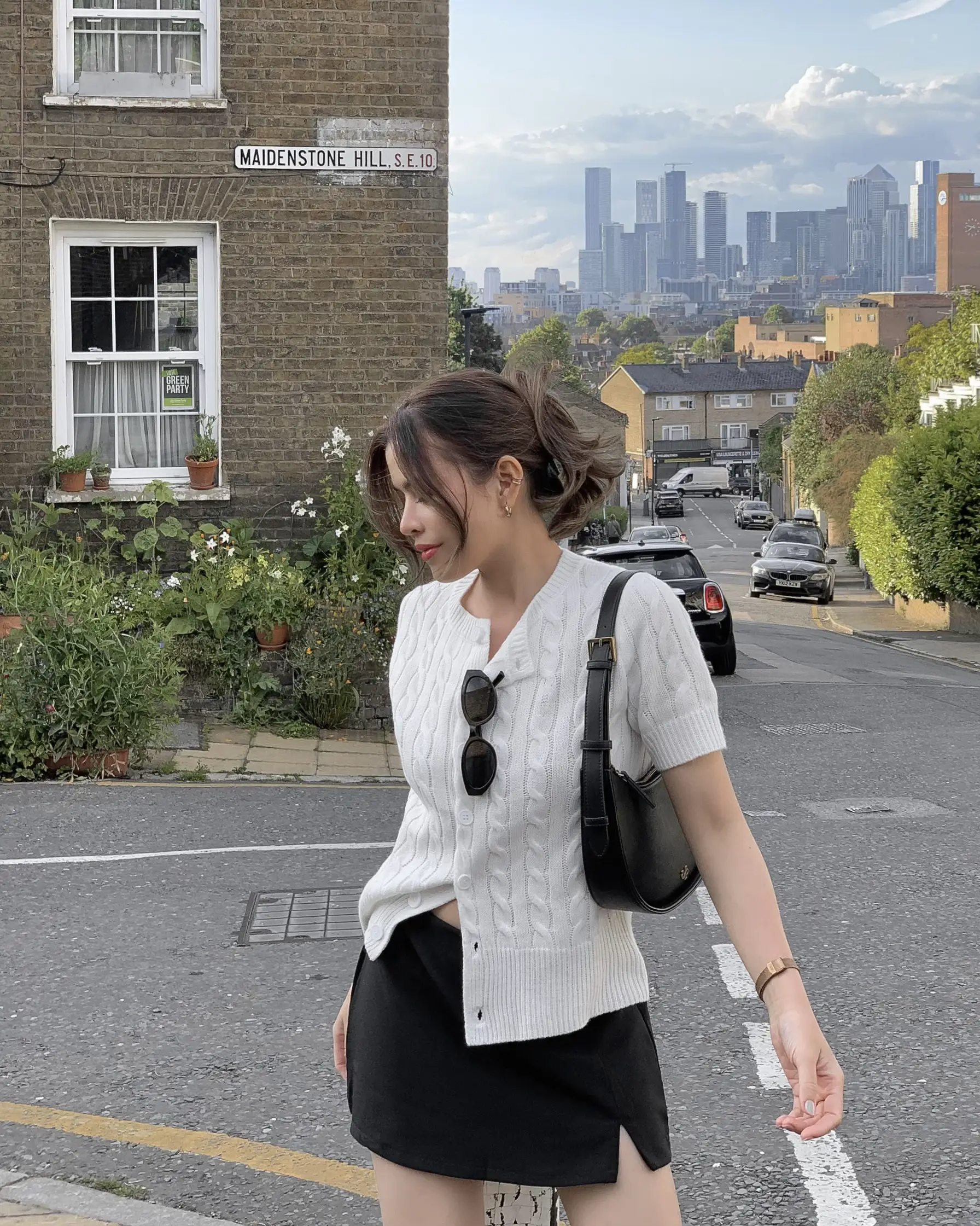 Grayscale Outfit | แต่งตัวโทน ขาว-เทา-ดำ 🩶 | แกลเลอรีที่โพสต์โดย Tisha ...