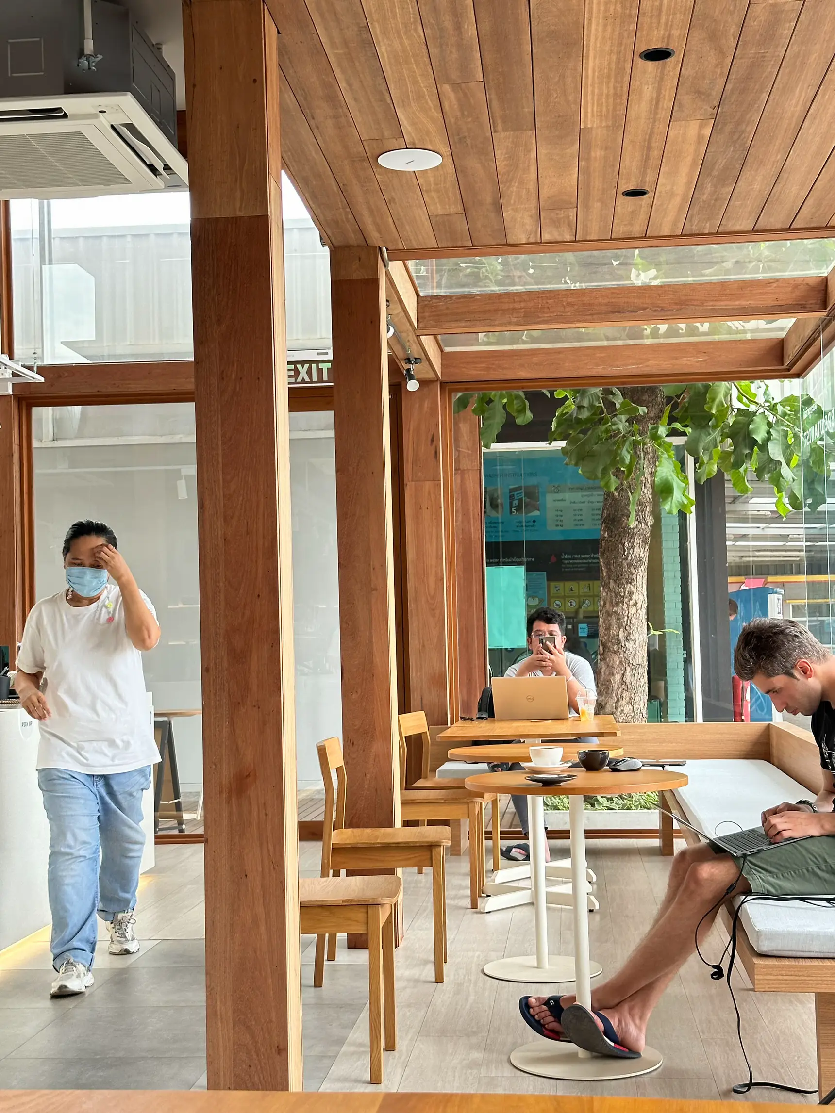 The Brewtanist cafe | แกลเลอรีที่โพสต์โดย Snack Np | Lemon8