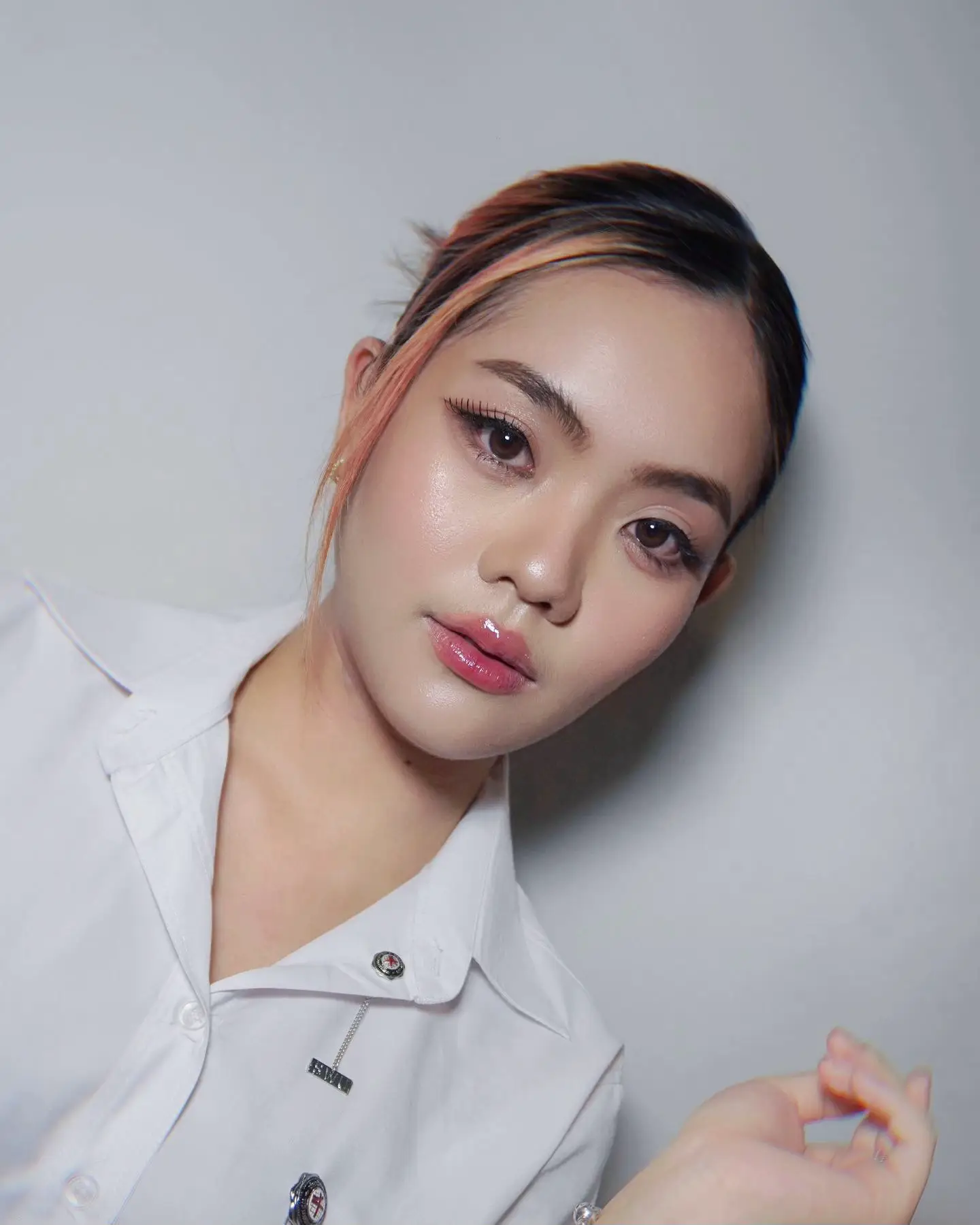 ลุคเเต่งหน้ารับปริญญา🍒 Ig but | แกลเลอรีที่โพสต์โดย Butter Belle 99 | Lemon8