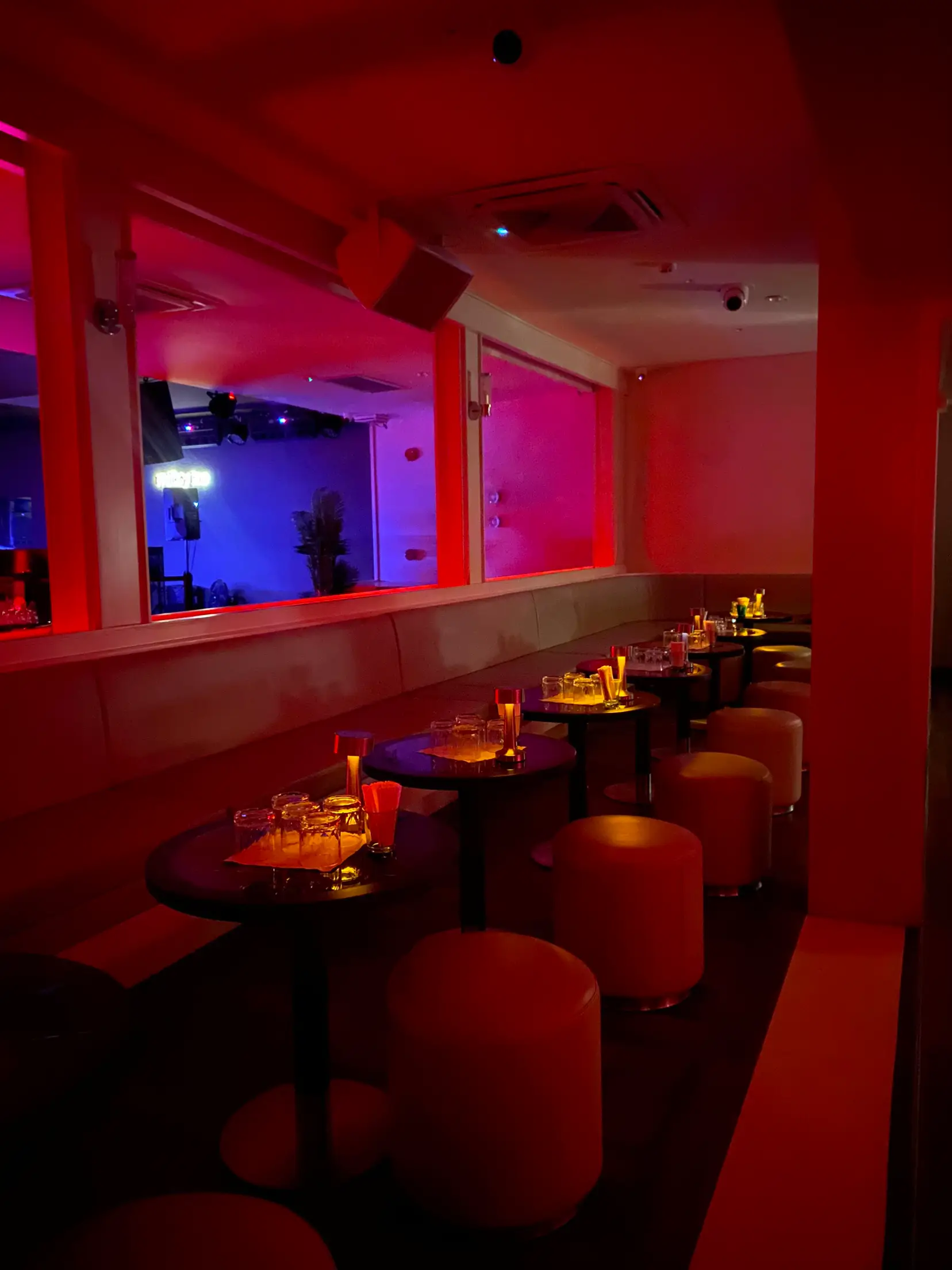 บาร์ที่เด็กอินเตอร์ฮิตไปที่สุด Milley isc ทองหล่อ 🍸 | แกลเลอรีที่โพสต์ ...