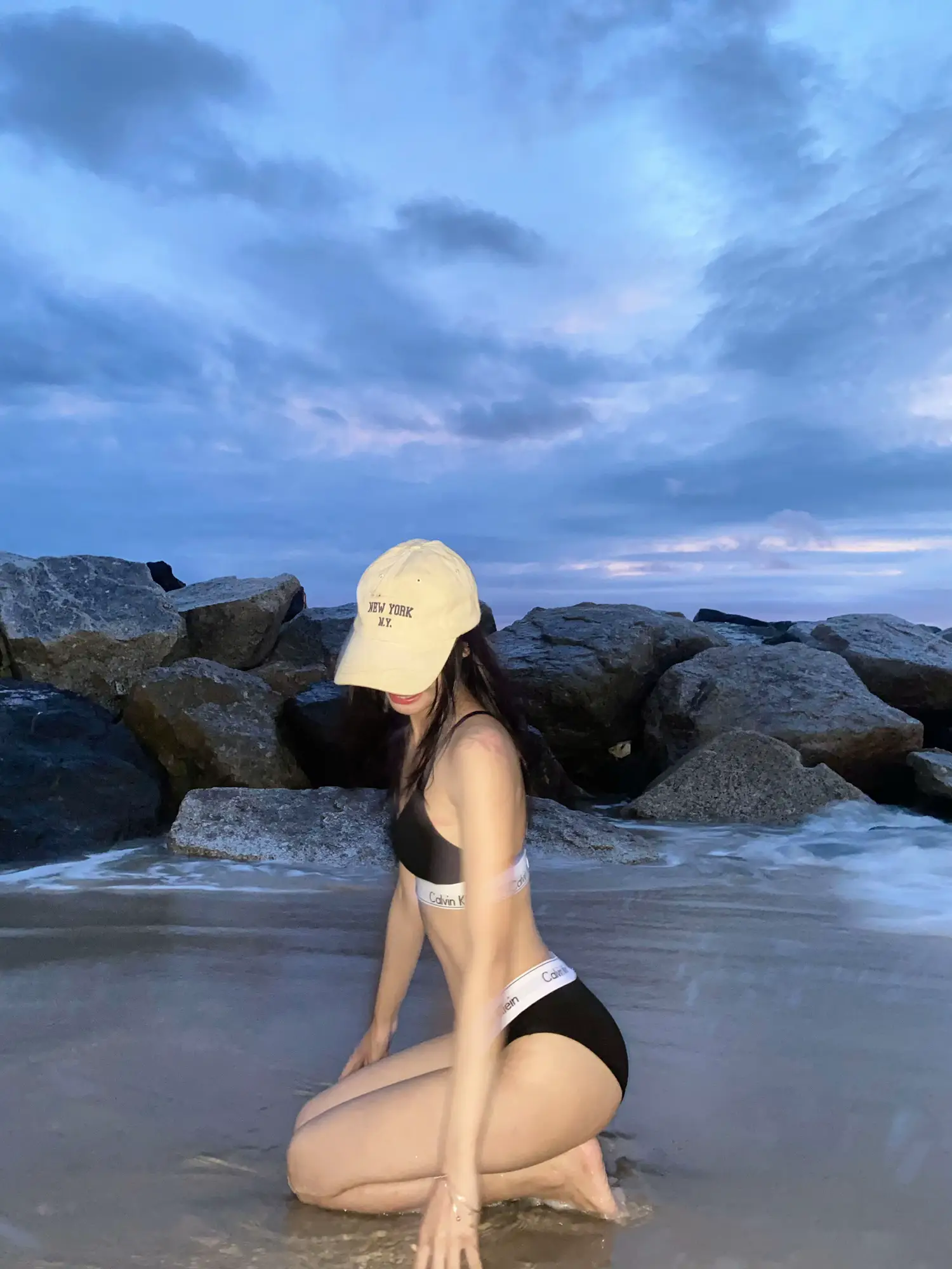 ท่าโพสต์ไปทะเล | แกลเลอรีที่โพสต์โดย Jeed | Lemon8