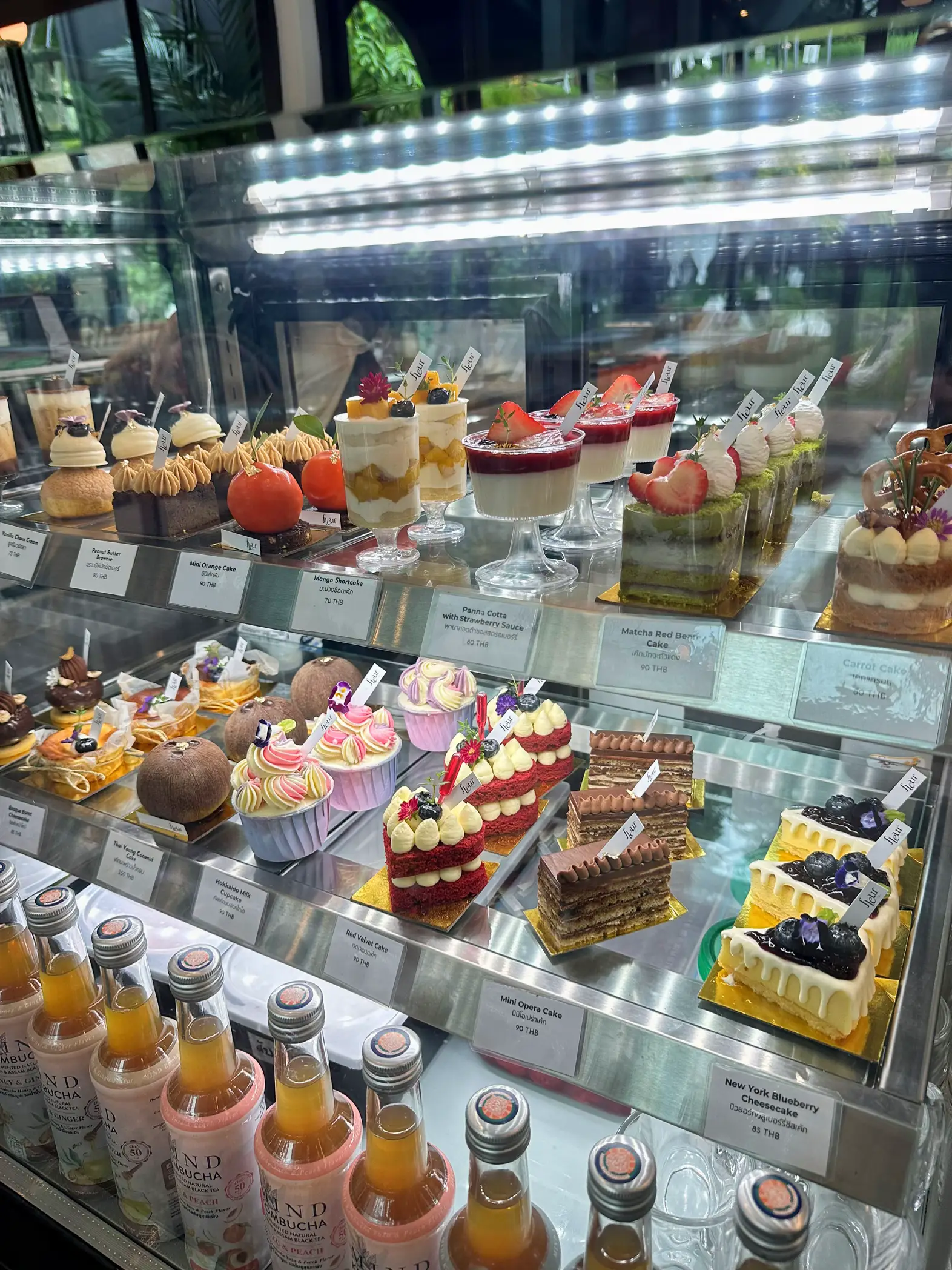 Fleur Cafe & Eatery 💐คาเฟ่ดอกกุหลาบย่านแม่ริม | แกลเลอรีที่โพสต์โดย ...