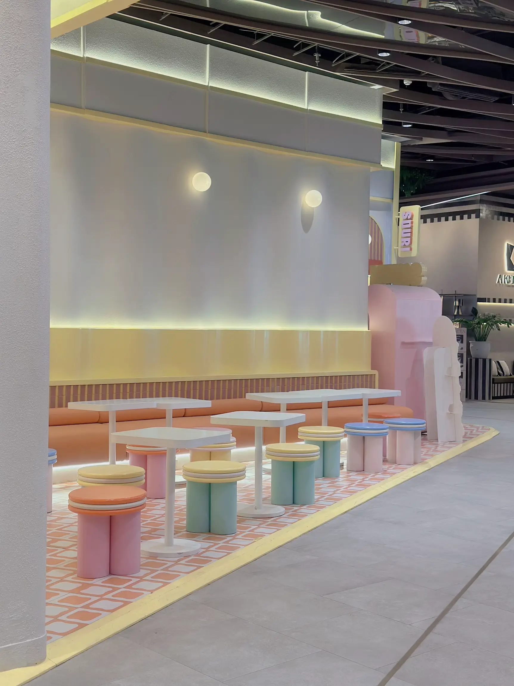 Souri macaron รสใหม่🩷 เป็นรูปดอกไม้🌸 | แกลเลอรีที่โพสต์โดย ฝนนี่ รีวิว ...