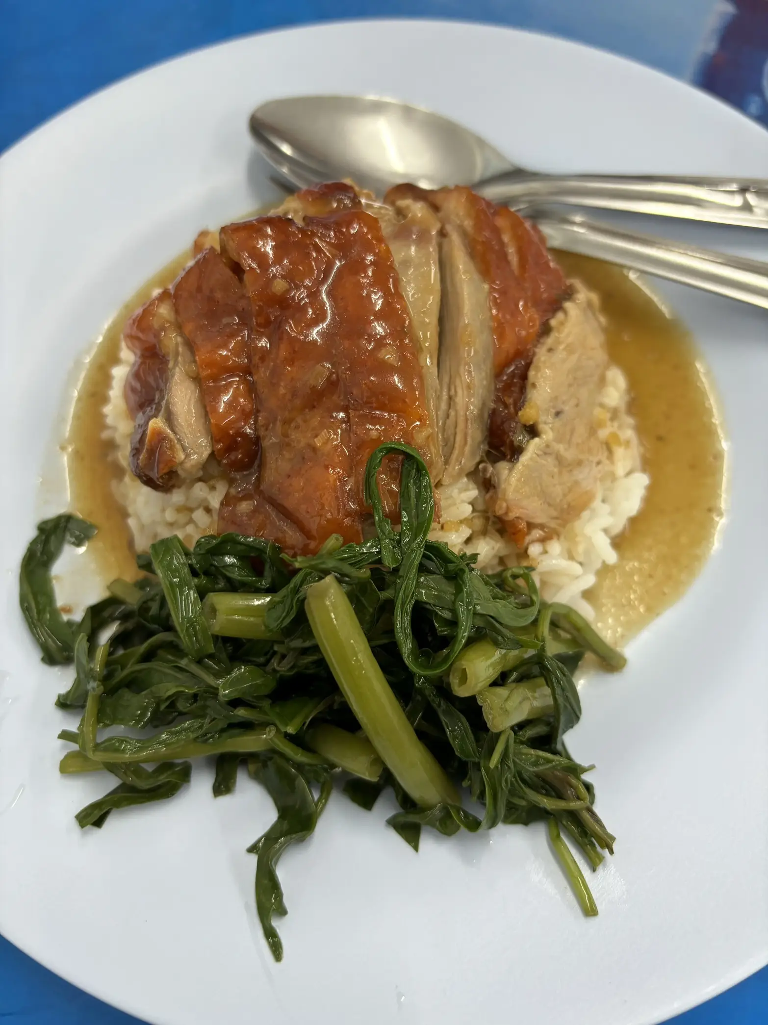 เป็ดย่างในตำนาน เปิดมากว่า 30 ปี | แกลเลอรีที่โพสต์โดย Review by Pimpi | Lemon8