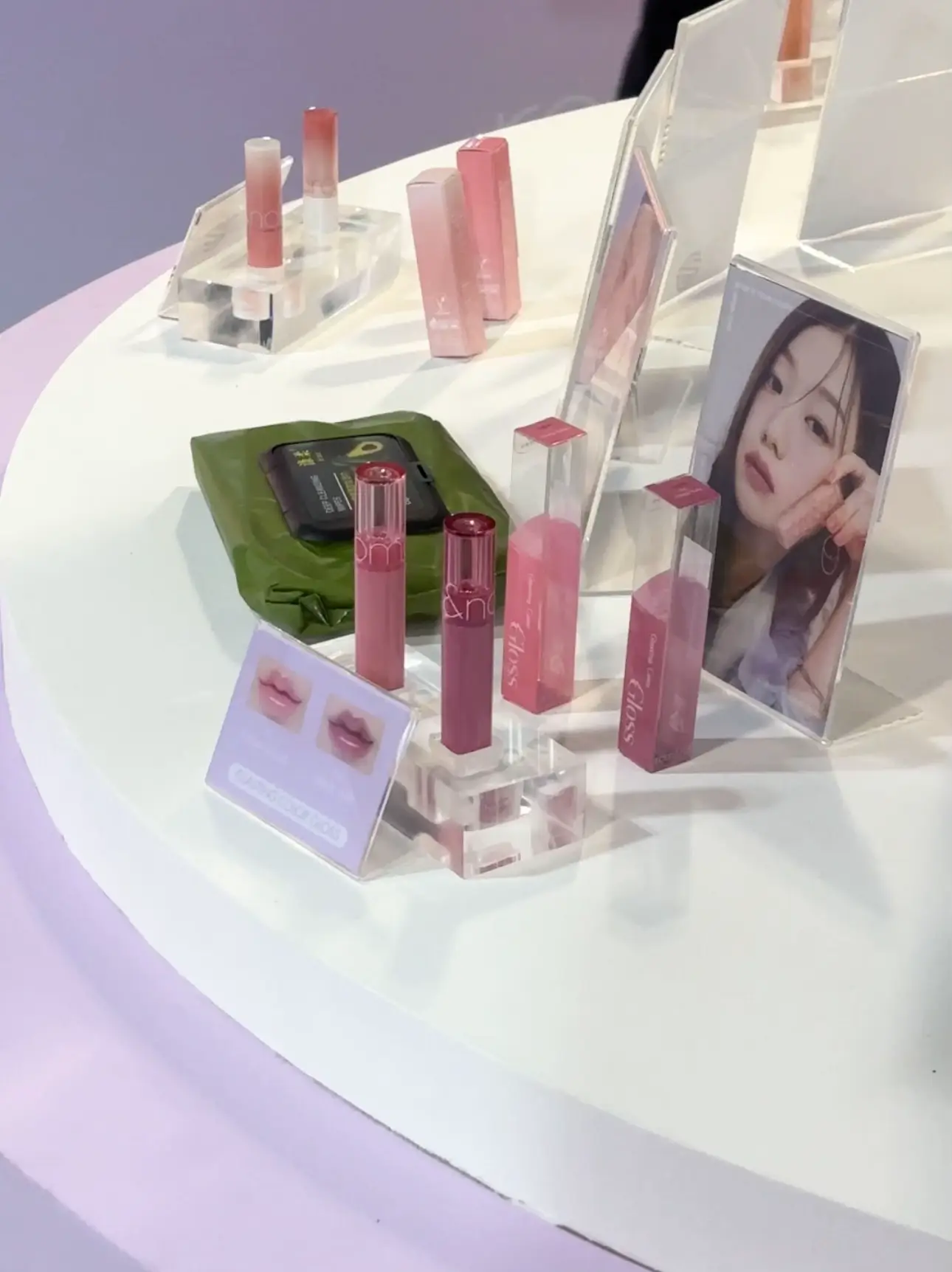 20 ไอเดียยอดนิยมเกี่ยวกับ Romand Popup ในปี 2024