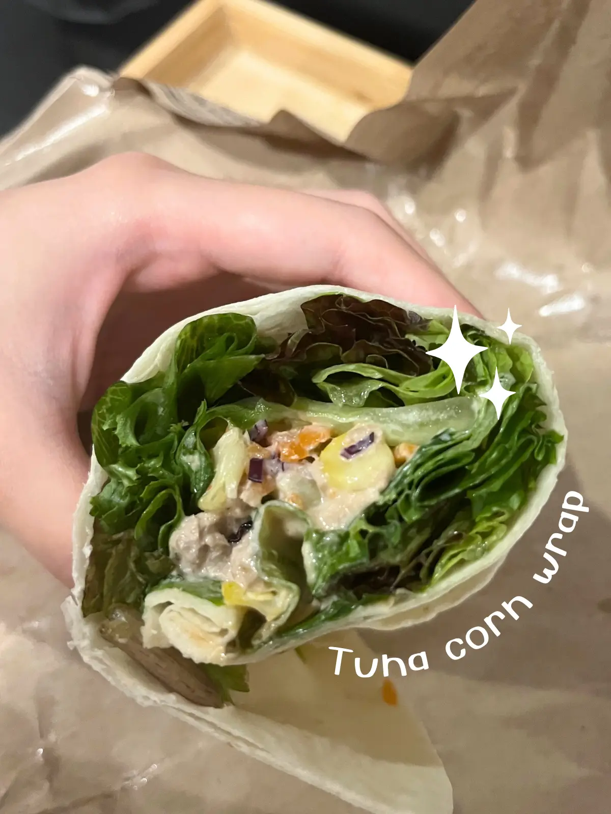 รีวิว Wrap 🌯 ของ Jones’ Salad ที่มาแรงที่สุดในตอนนี้ | แกลเลอรีที่โพสต์โดย belllgiumm | Lemon8