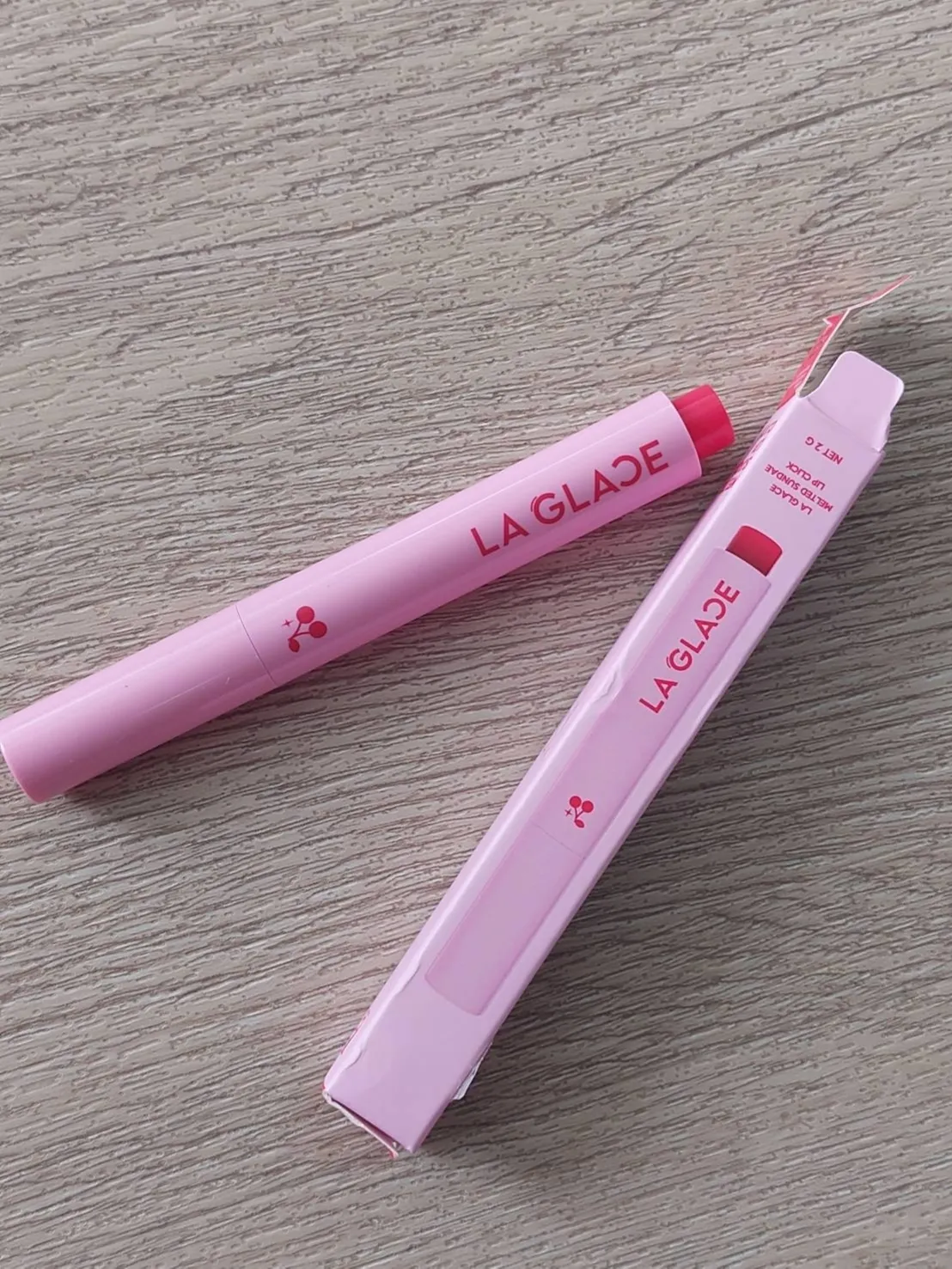 LA GLACE Melted Sundae Lip Cli | วิดีโอที่เผยแพร่โดย mon_yarat | Lemon8