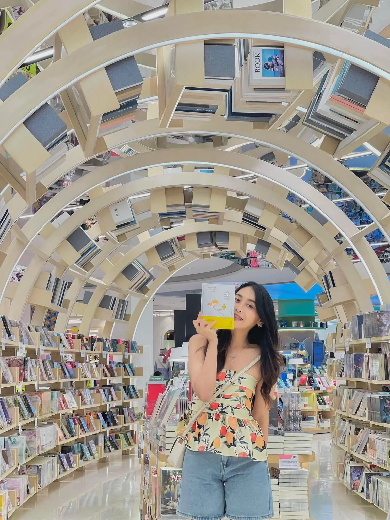 พิกัดมุมสงบ B2S `ห้องสมุดฟิลล์เกาหลี เกาใจ’ 🇰🇷📚 | แกลเลอรีที่โพสต์โดย 𑁍𝓟𝒕.𝒔𝒏𝒂𝒑 | Lemon8