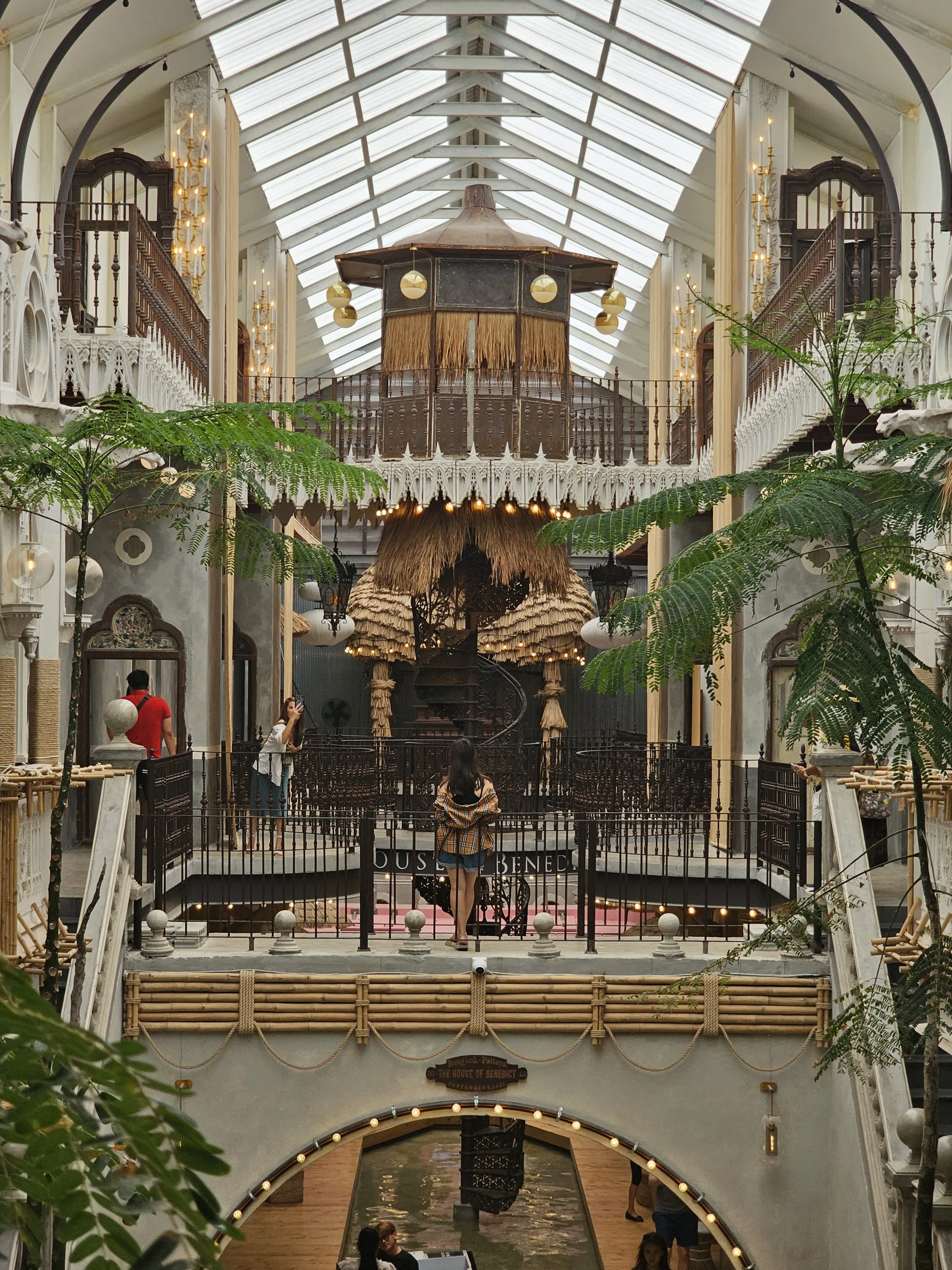 แลนด์มาร์ค/คาเฟ่ เมืองพัทยาใต้ House of Benedict 🤔 | แกลเลอรีที่โพสต์โดย Pae | Lemon8