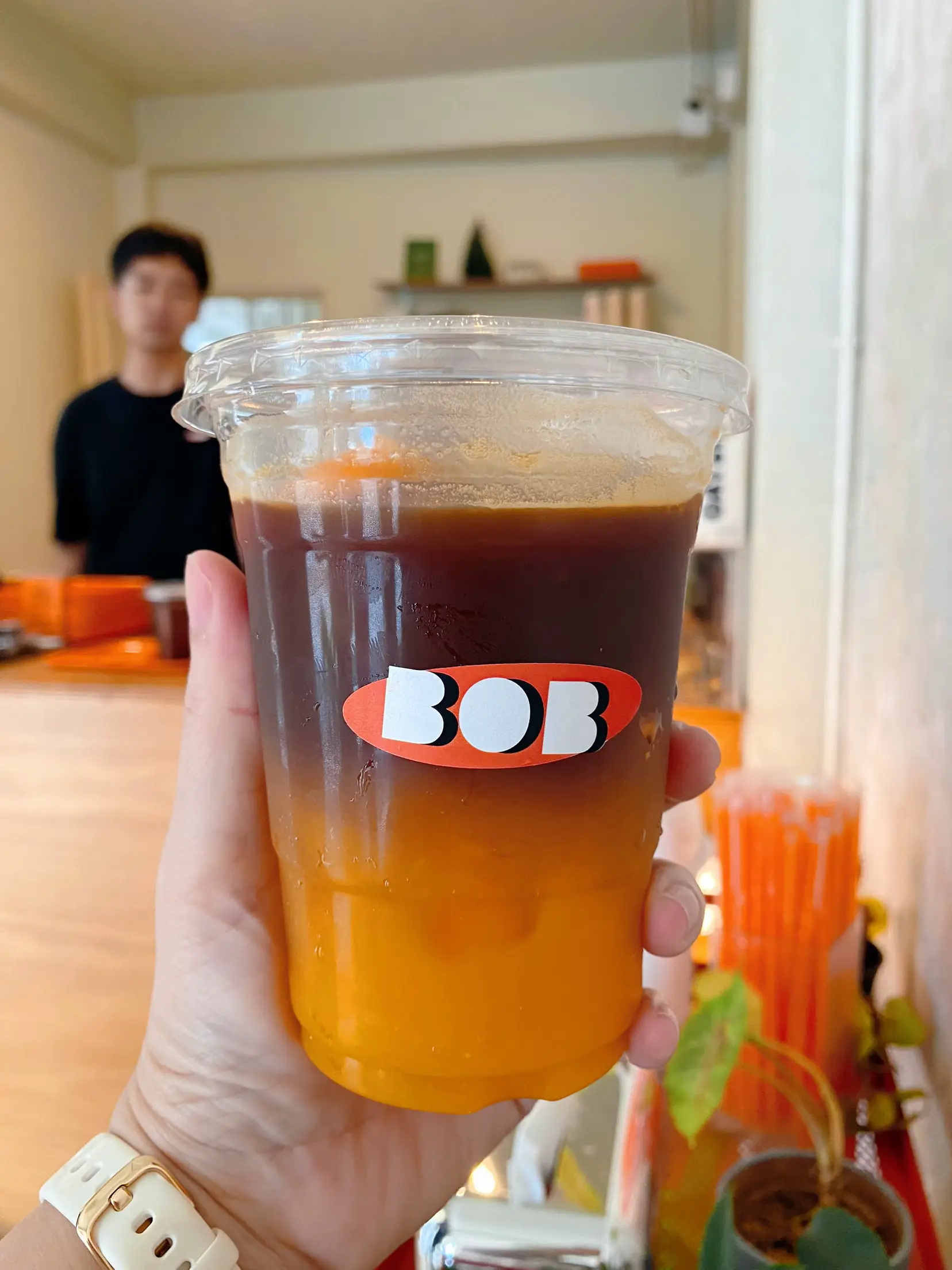 BOB COFFEE (บ็อบ) 🧡 คาเฟ่เท่ ๆ สไตล์ Loft ย่านสันติธรรม ☕️ | แกลเลอรีที่โพสต์โดย ArrayeeJourney🌷 ...