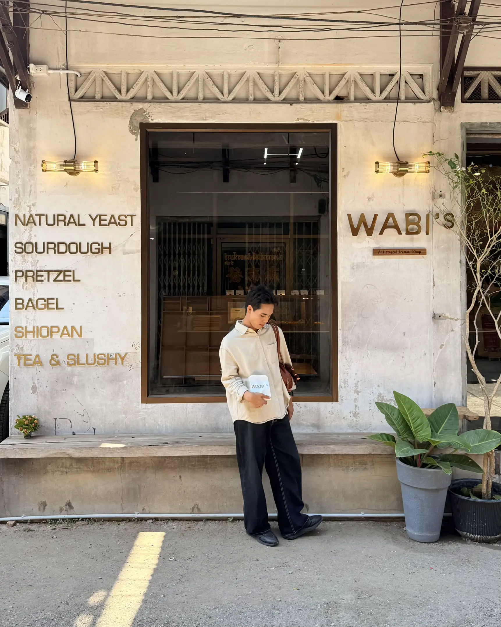 🥨🥯 WABI’s new store at Songwat | แกลเลอรีที่โพสต์โดย paigab_thenamee ...